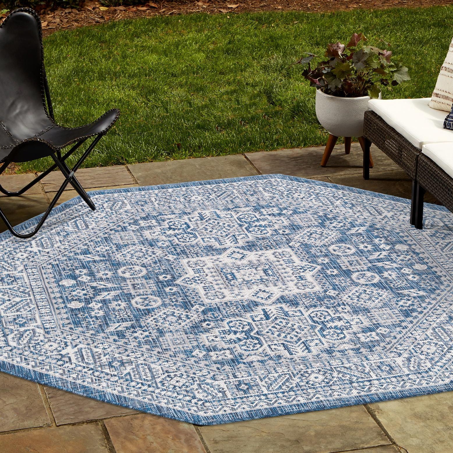 Unique Loom Outdoor Aztec Collection Area Rug - Chalca (7' 10" Octagon Blue/Ivory) - Walmart.com