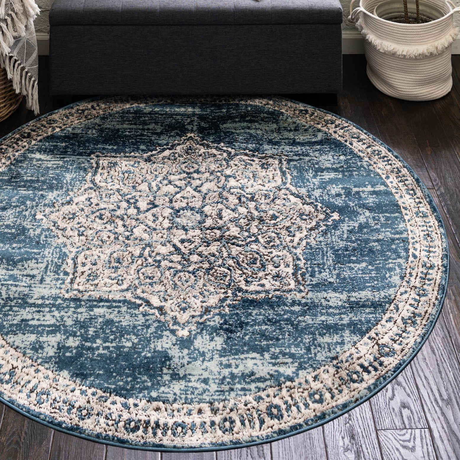 Unique Loom Nyla Collection Area Rug - Smile (5' 3" Round Blue/Light ...