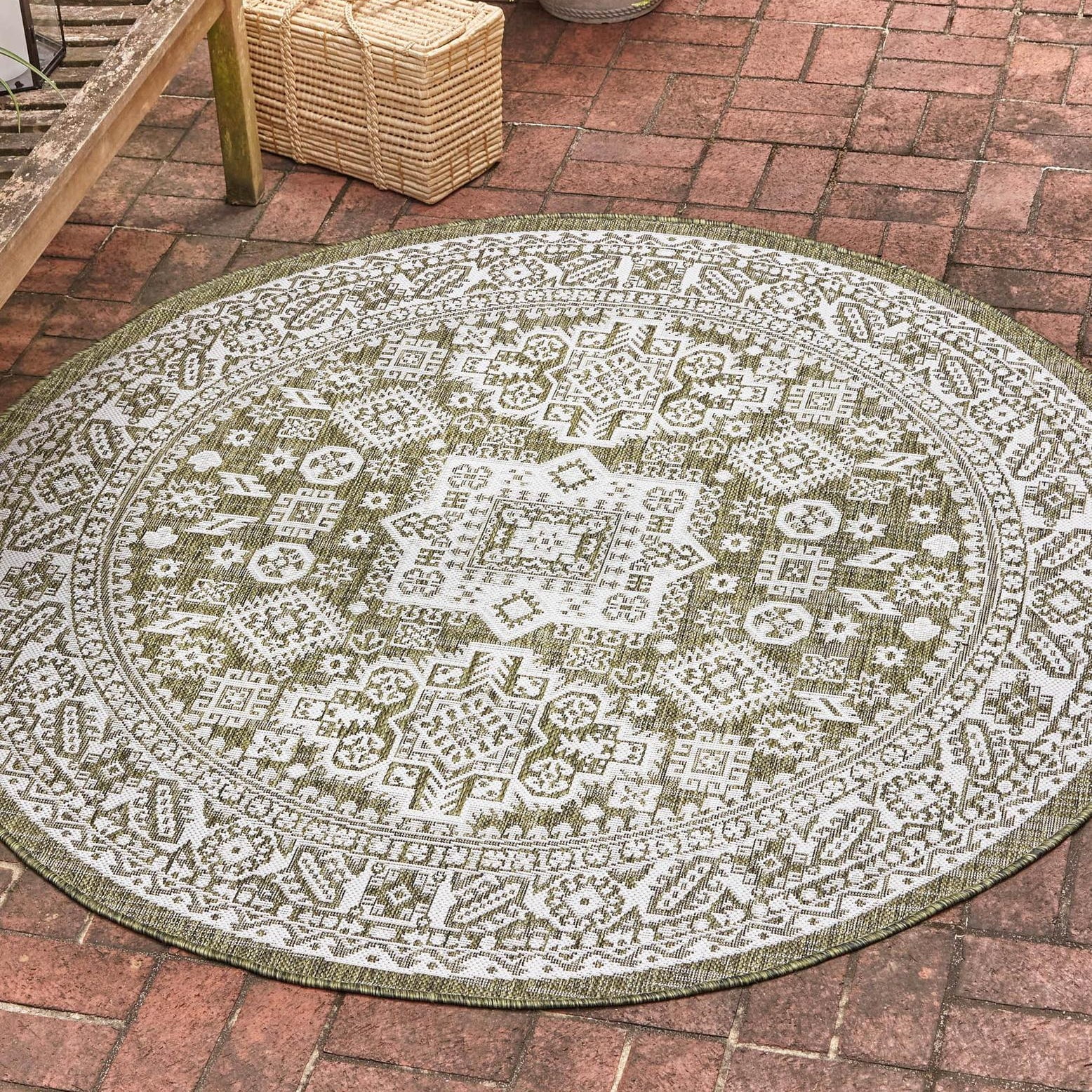 Unique Loom Outdoor Aztec Collection Area Rug - Chalca (10' Round Green ...