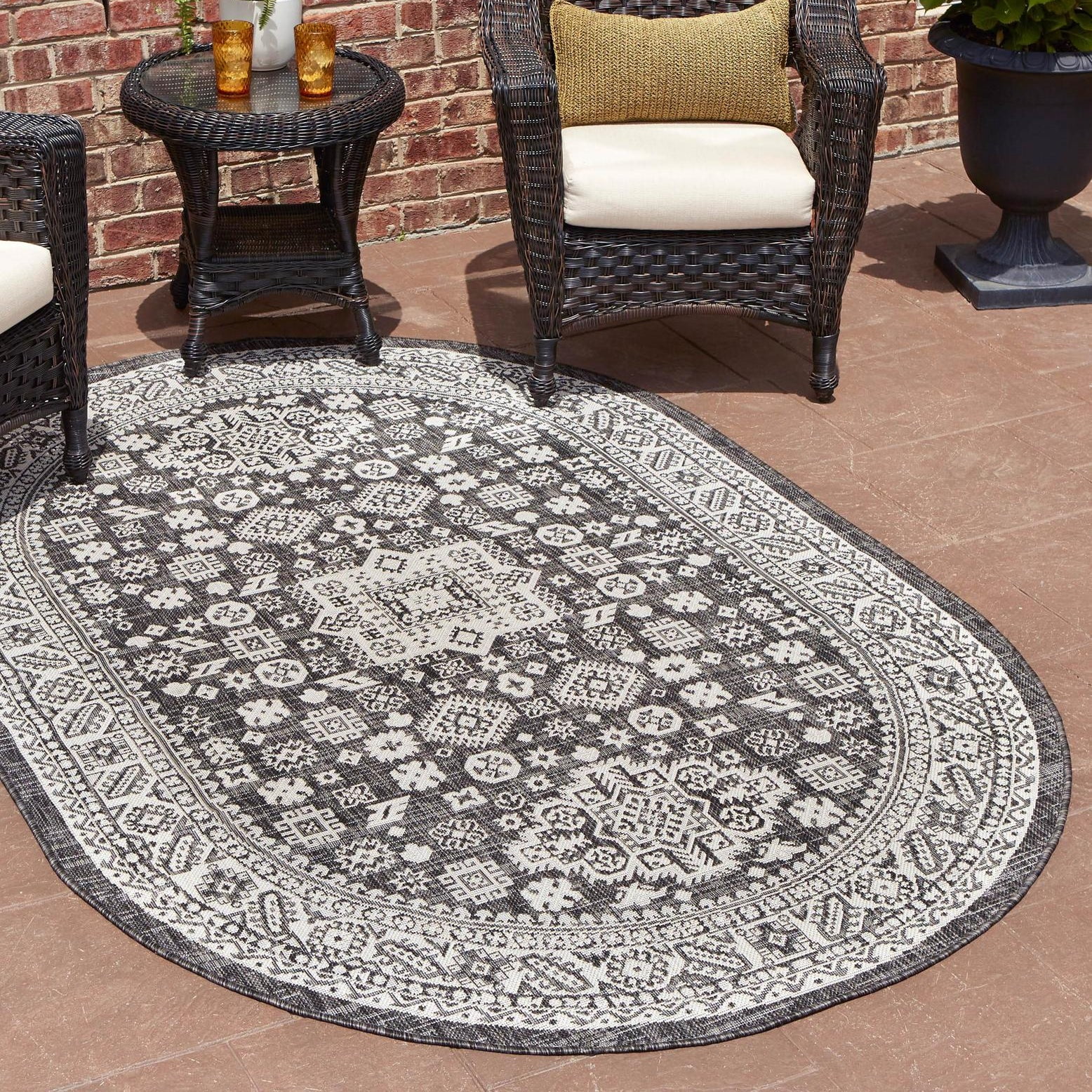 Unique Loom Outdoor Aztec Collection Area Rug - Chalca (3' 3" x 5' 3" Oval Charcoal Gray/Ivory ...