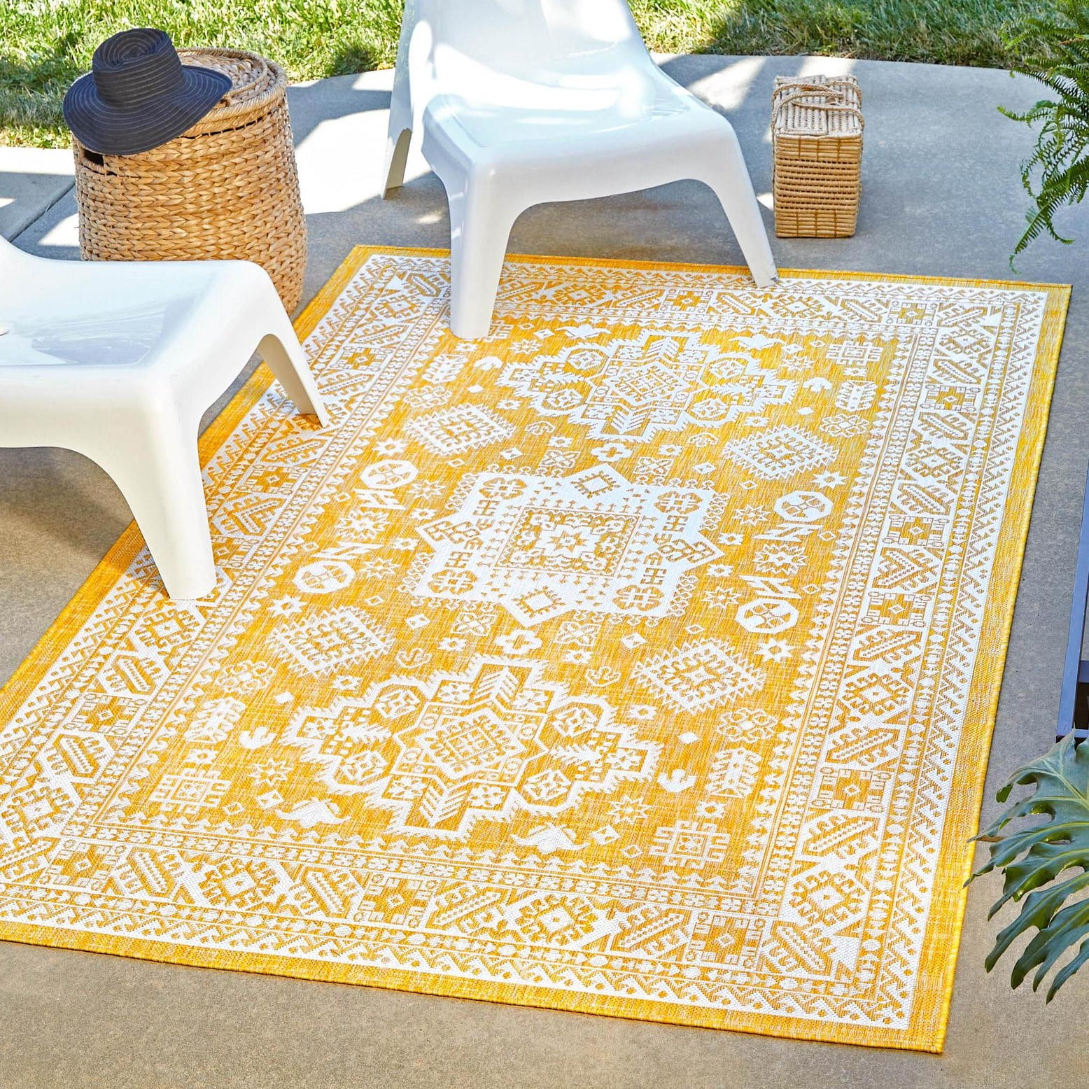 Unique Loom Outdoor Aztec Collection Area Rug - Chalca (7' 1" x 10' Rectangle Yellow/Ivory ...
