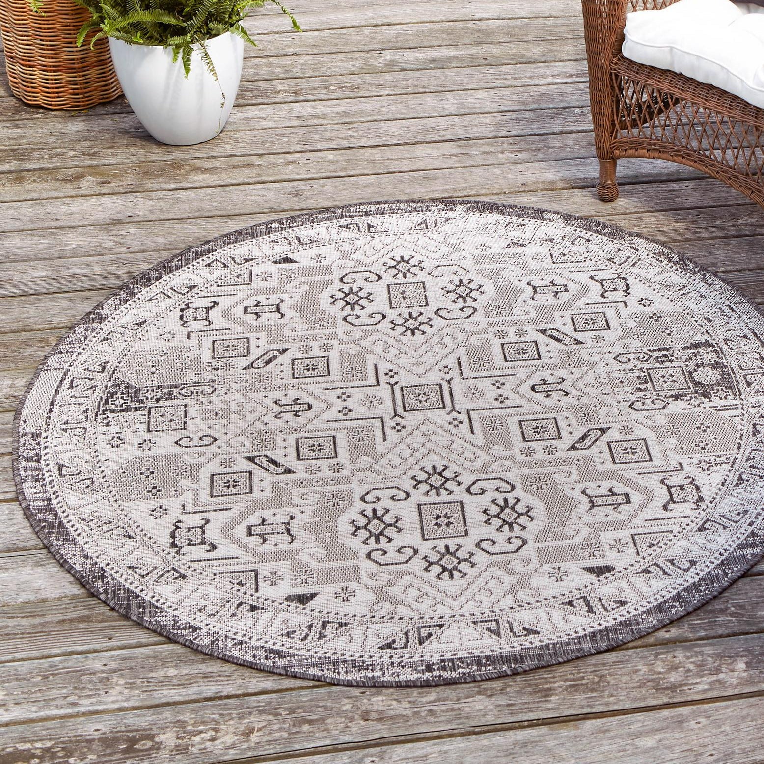 Unique Loom Outdoor Aztec Collection Area Rug - Coba (5' 3" Round ...