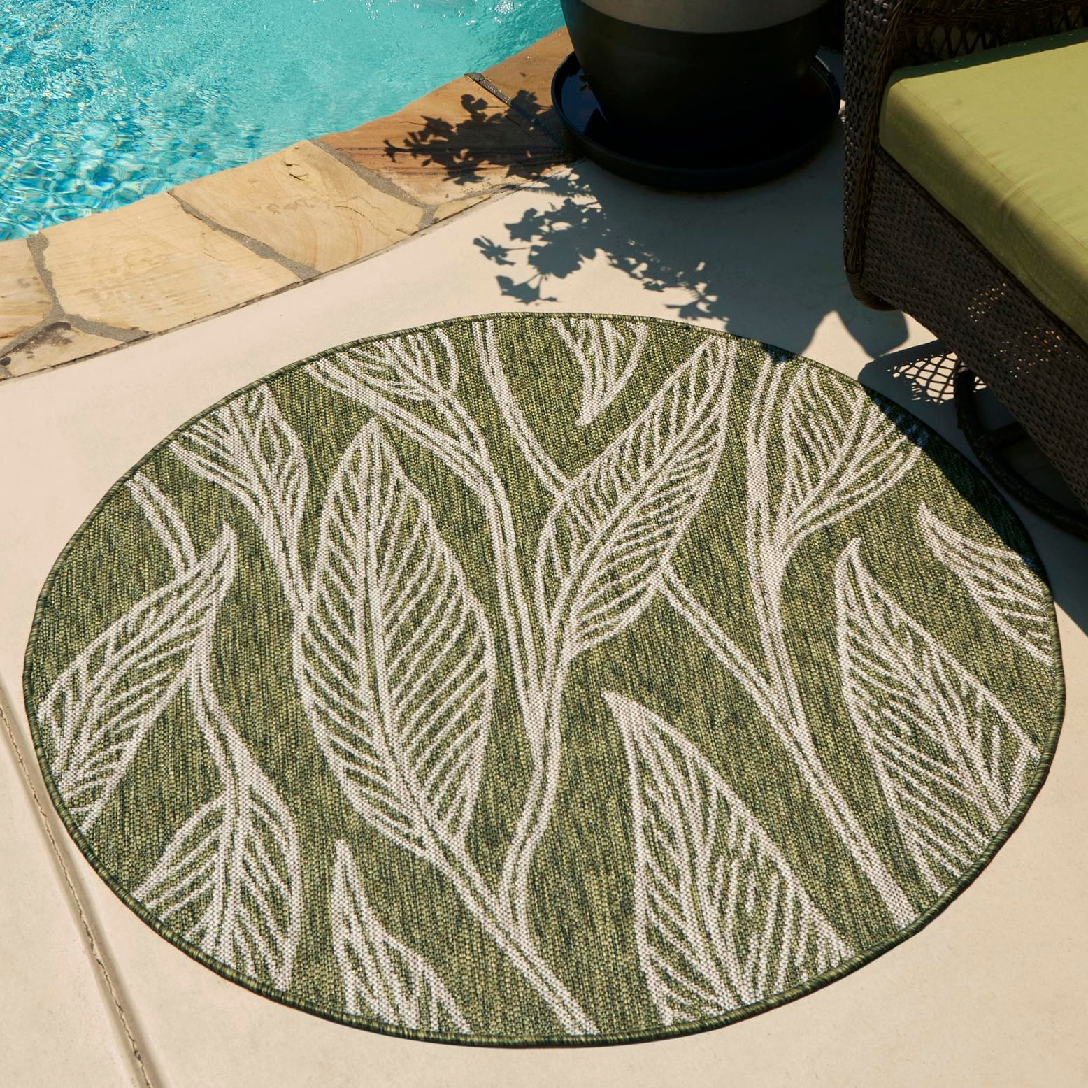 Unique Loom Outdoor Botanical Collection Area Rug - Leaf (12' Round ...
