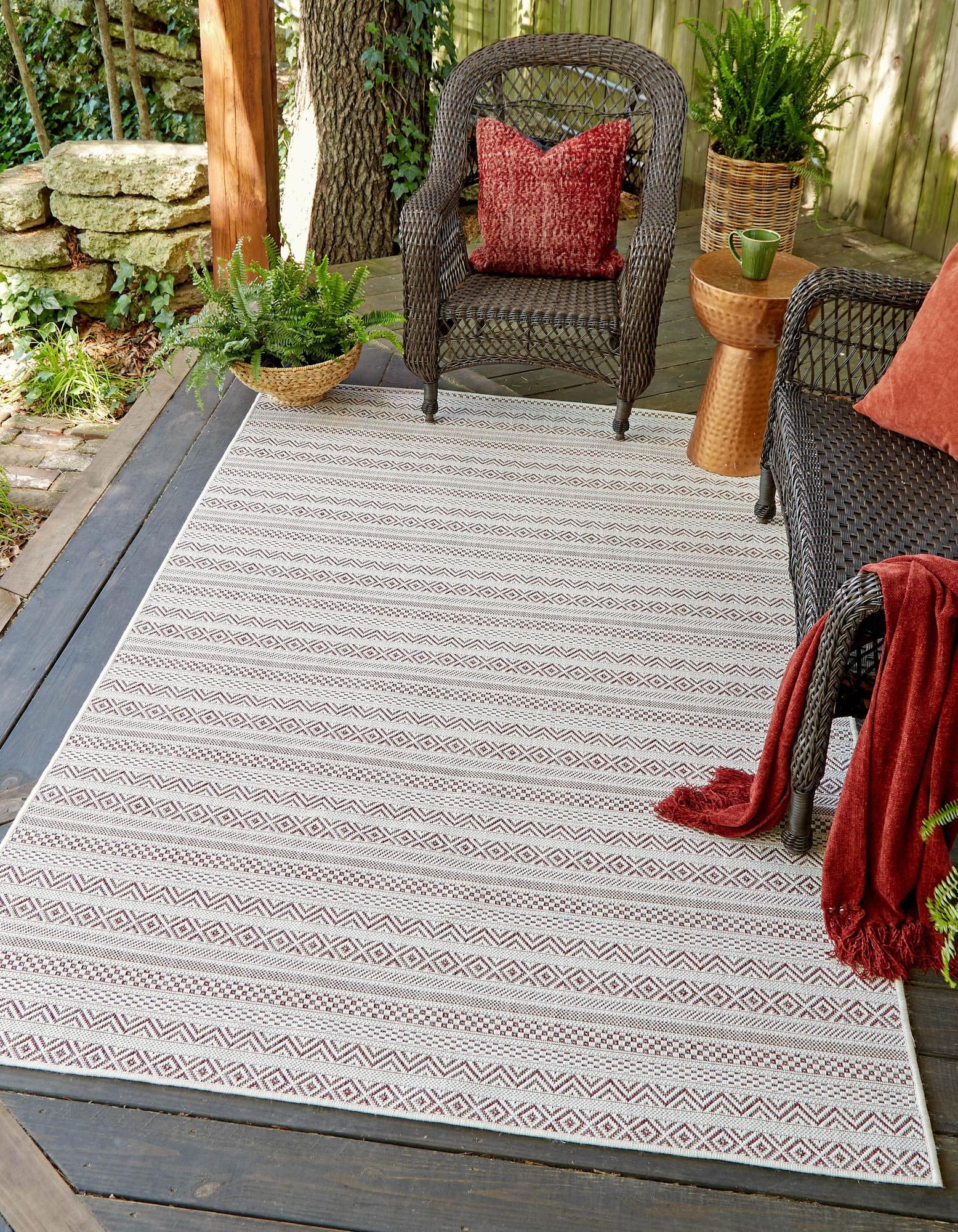 Unique Loom Outdoor Striped Collection Area Rug - Maia (7' 10" x 11' Rectangle Red/Ivory ...