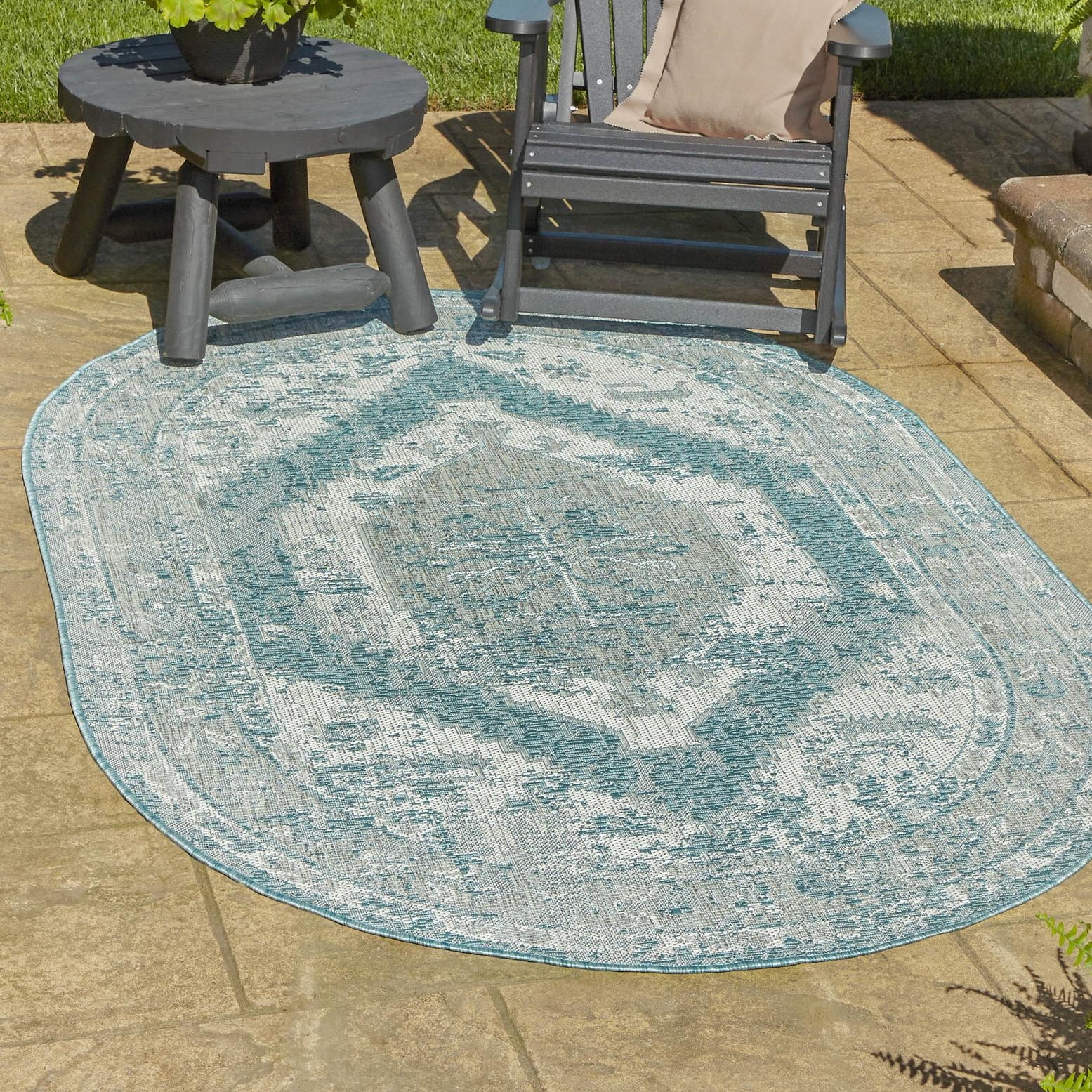Unique Loom Outdoor Traditional Collection Area Rug - Valeria (3' 1" x ...