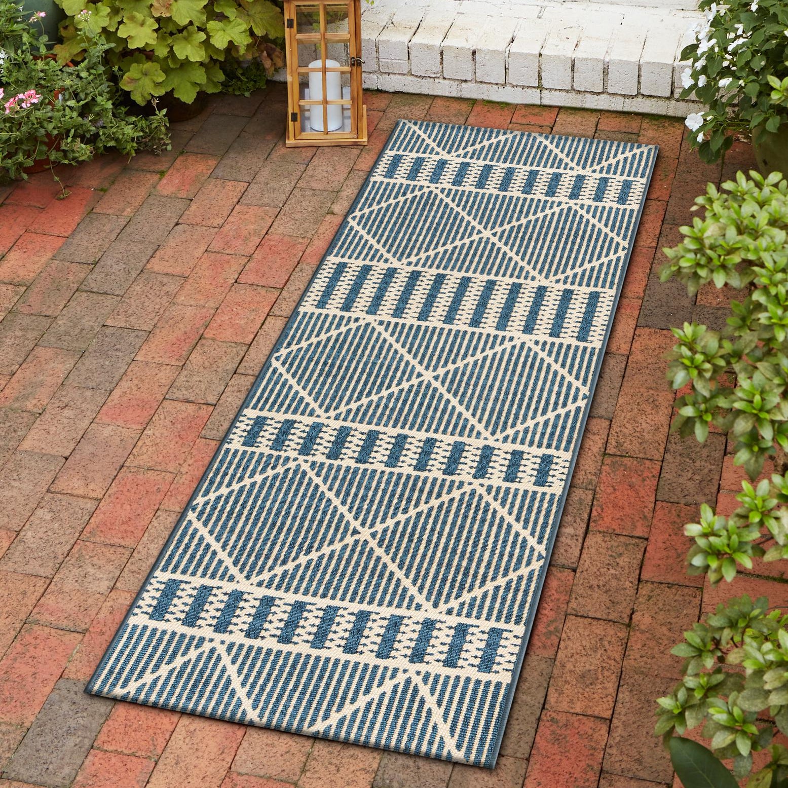 Unique Loom Outdoor Trellis Collection Area Rug - Dalyan (2' x 6 ...