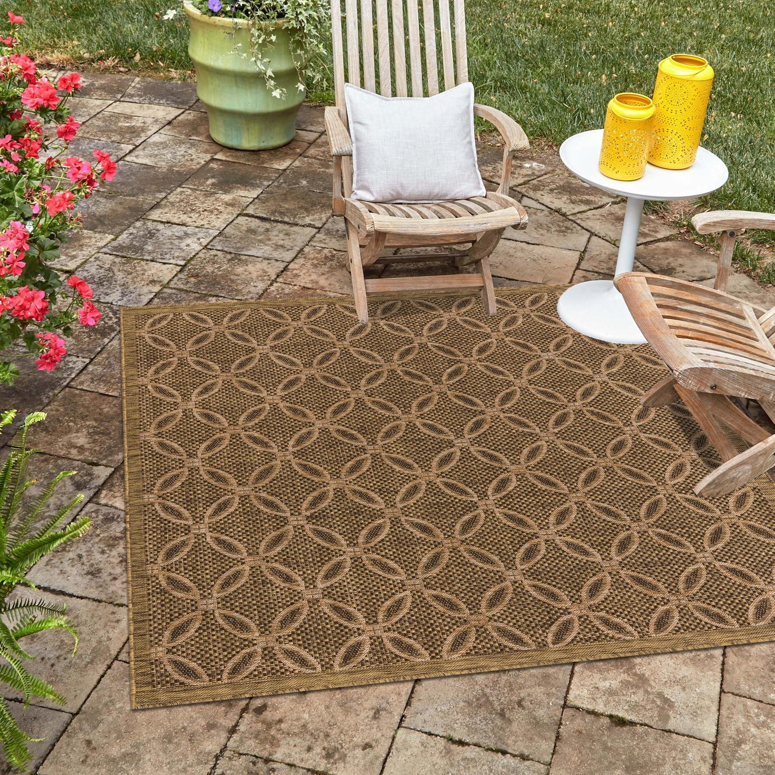 Unique Loom Outdoor Trellis Collection Area Rug - Spiral (6' 1" Square ...