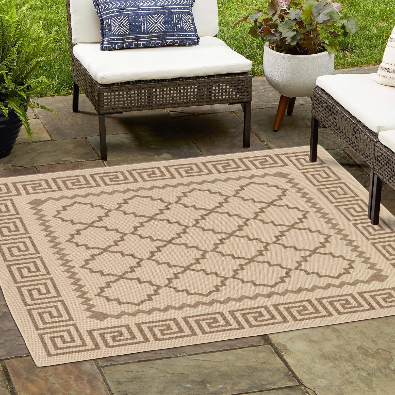 Unique Loom Outdoor Trellis Collection Area Rug - Stars (6' 1" Square ...