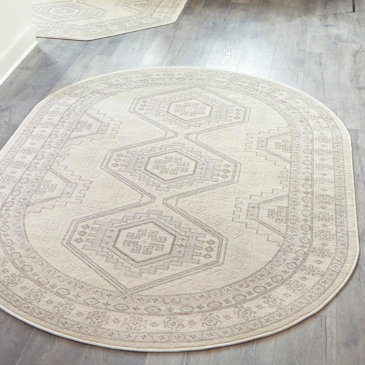 Unique Loom Charlotte Collection Area Rug - Quail (5' 3" x 8' Oval ...