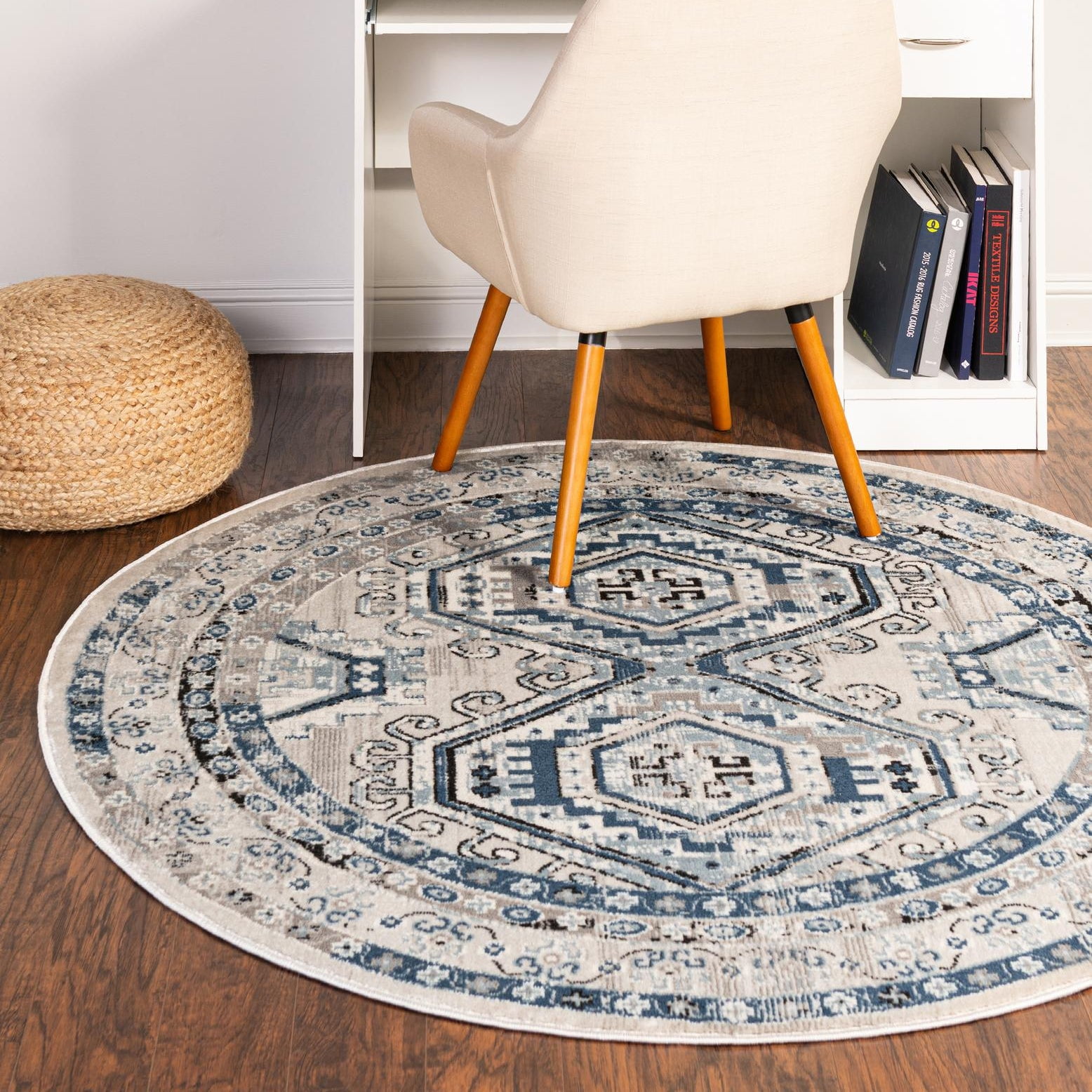 Unique Loom Charlotte Collection Area Rug - Quail (5' 3" Round Gray ...