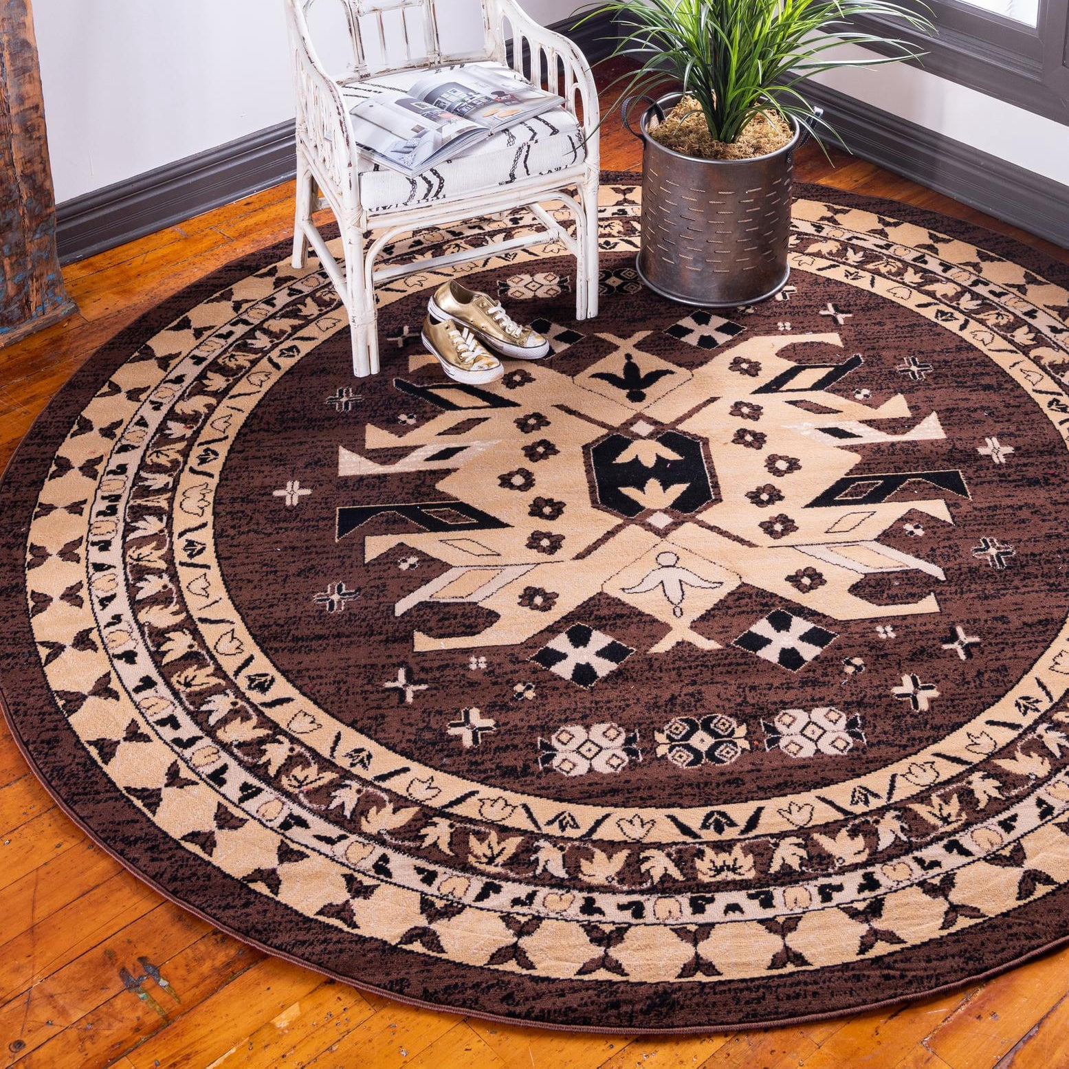 Unique Loom Taftan Collection Area Rug - Oasis (7' 10" Round Brown ...
