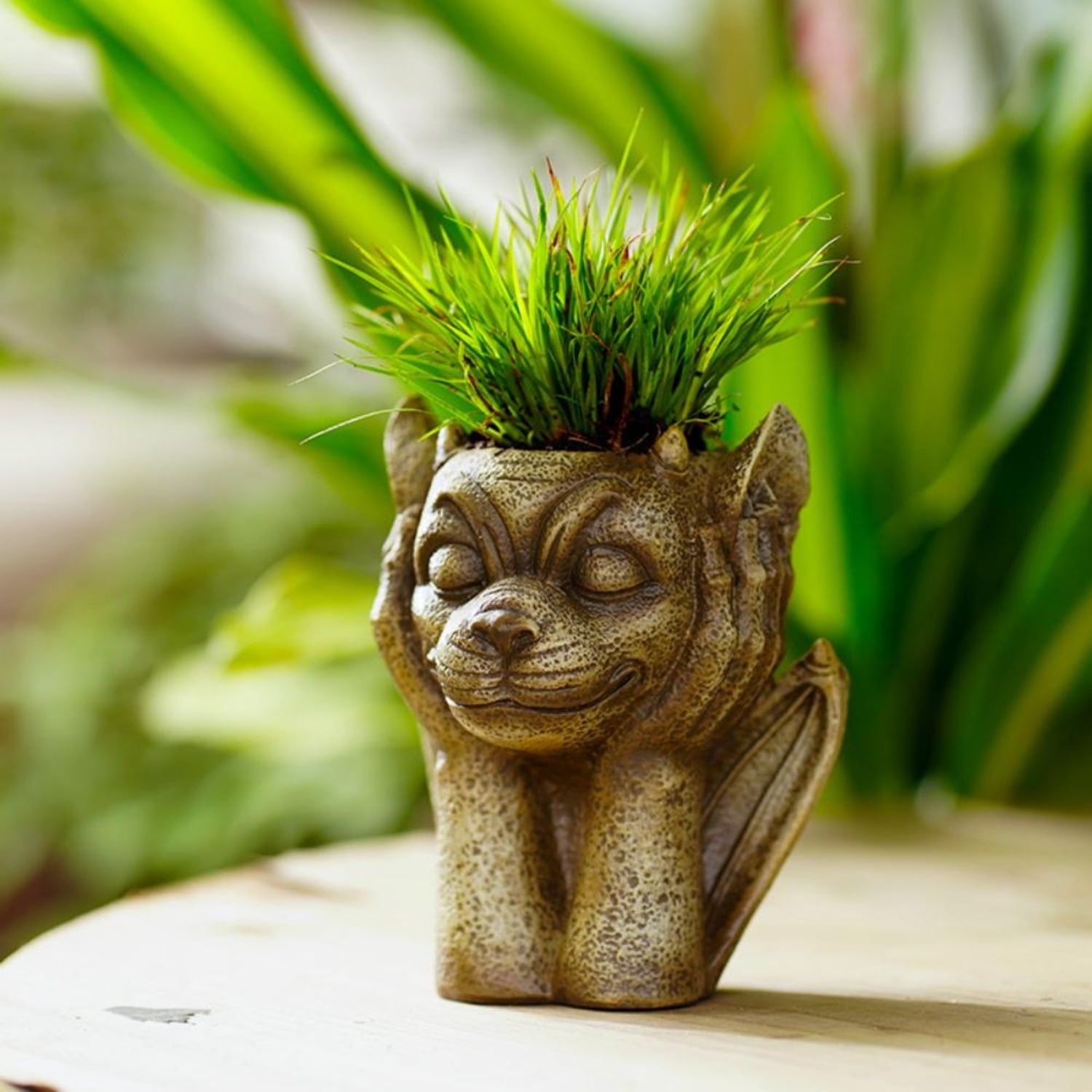 Unique creative and stunning green hydroponic demon sculpture: Stylish ...