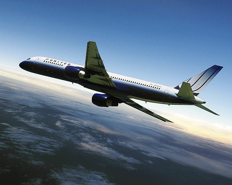 United Air Lines Boeing 757 in Flight Style - A - 24x36 Inch Glossy ...