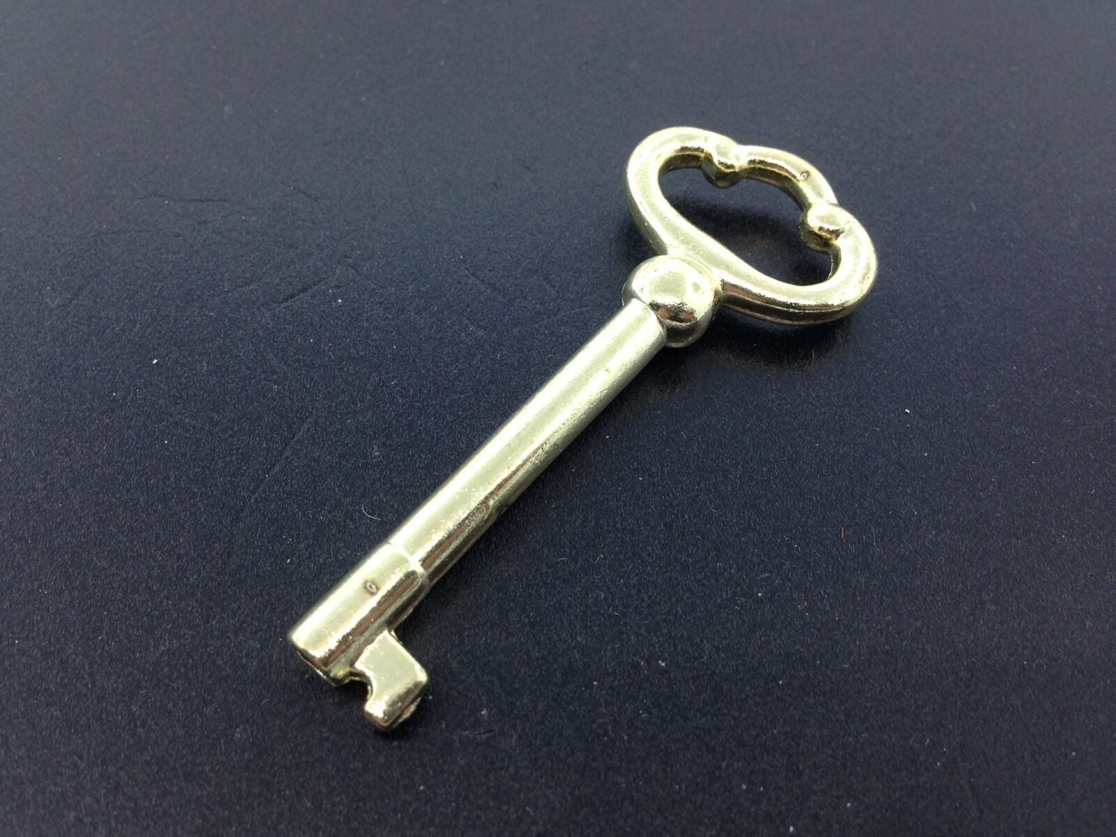 Universal Replacement Key for Grandfather Clocks and Curio Cabinets ...