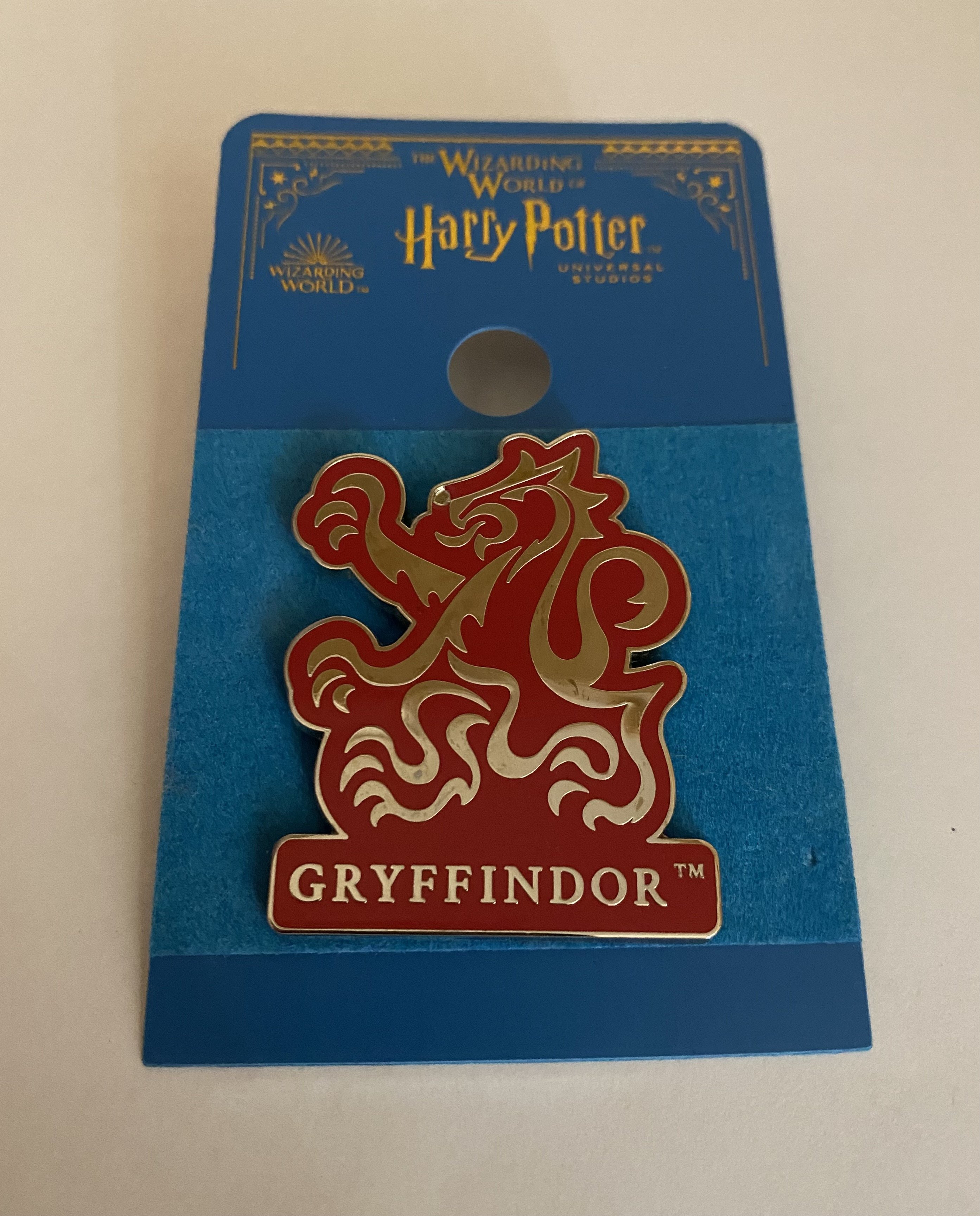 Universal Studios Harry Potter Gryffindor Mascot Enamel Pin New with ...