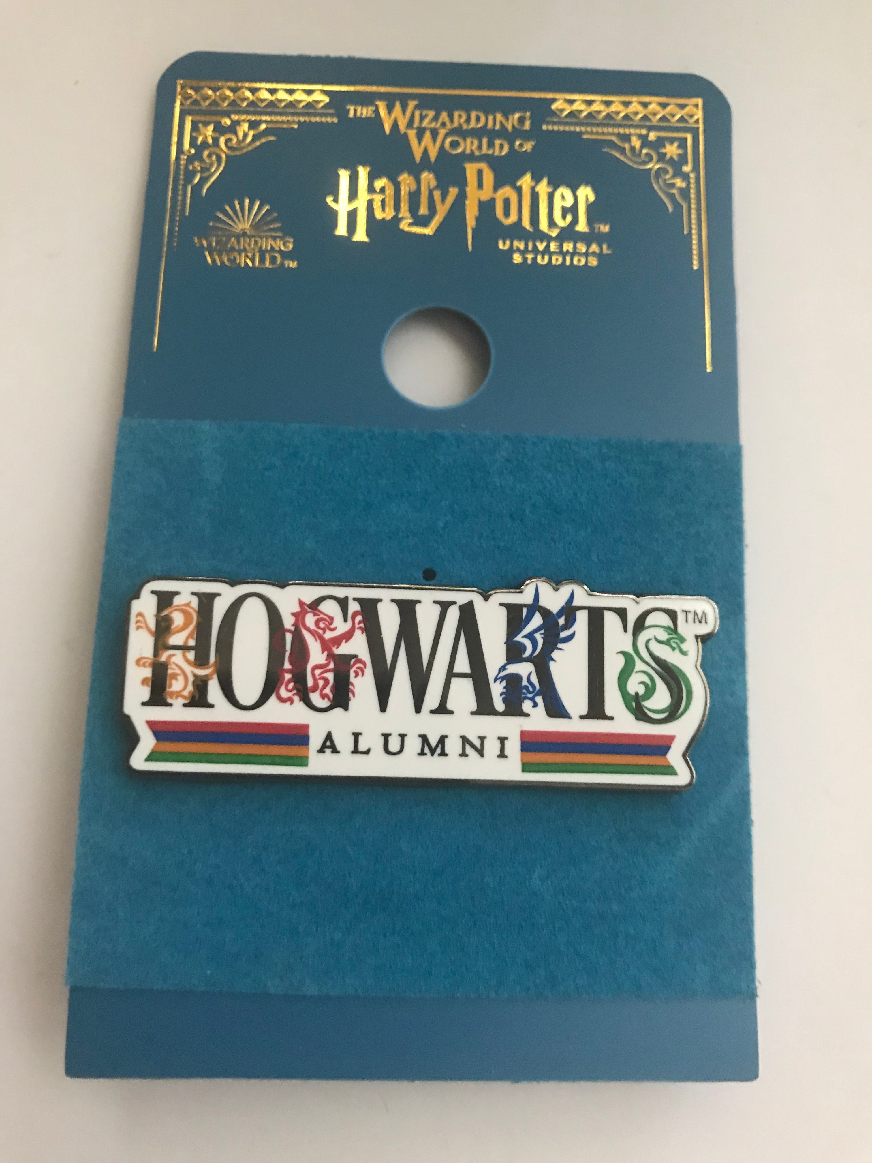 Universal Studios Harry Potter Hogwarts Alumni Pin New with Card ...