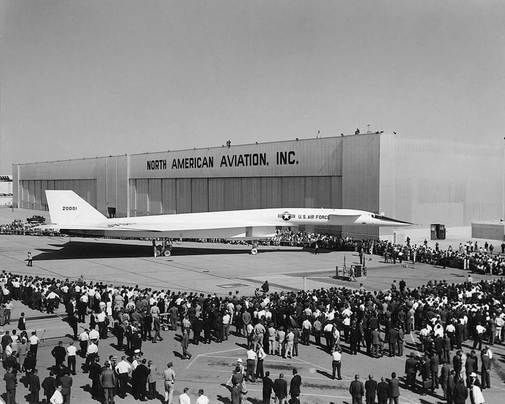 Unveiling of North American XB-70 / XB-70A - 24x36 Inch Glossy ...