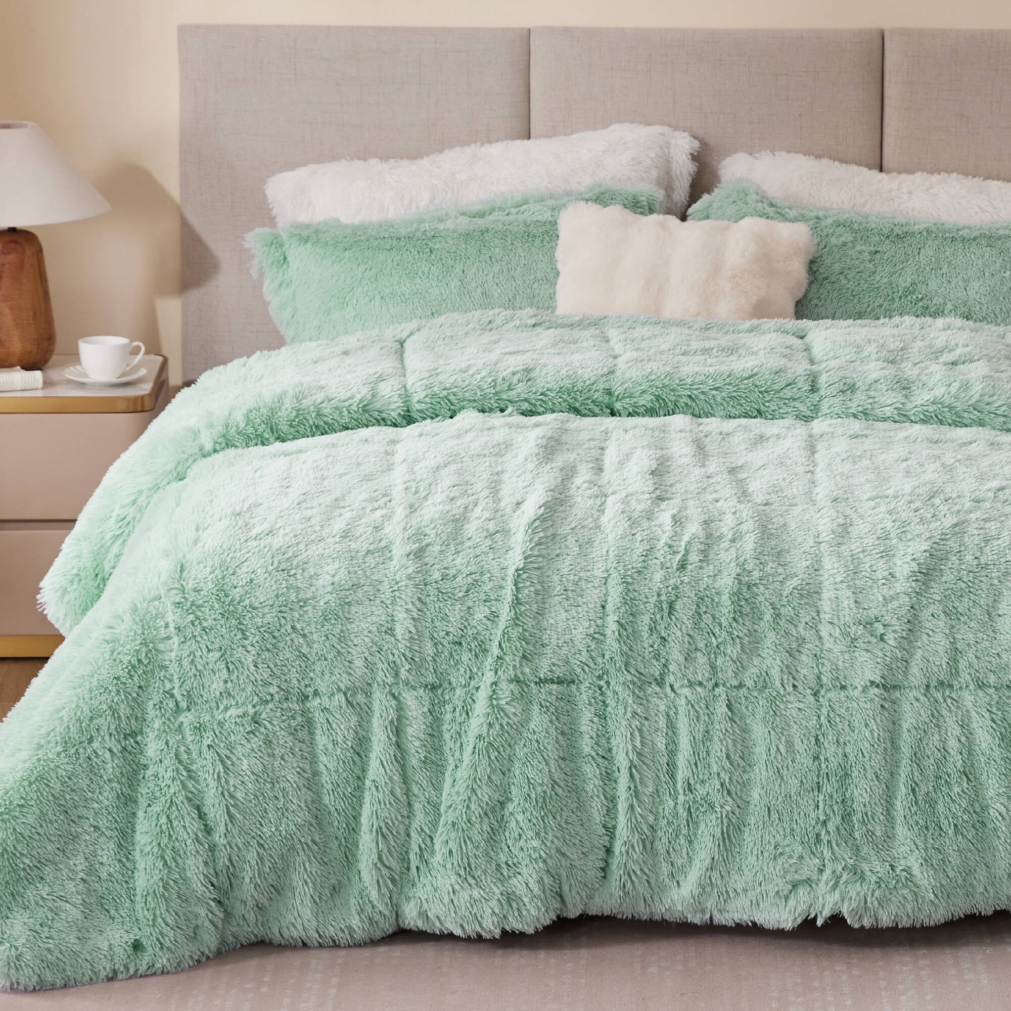 Intelligent Design King/Cal King Shaggy Faux Comforter Set, Long Fur ...