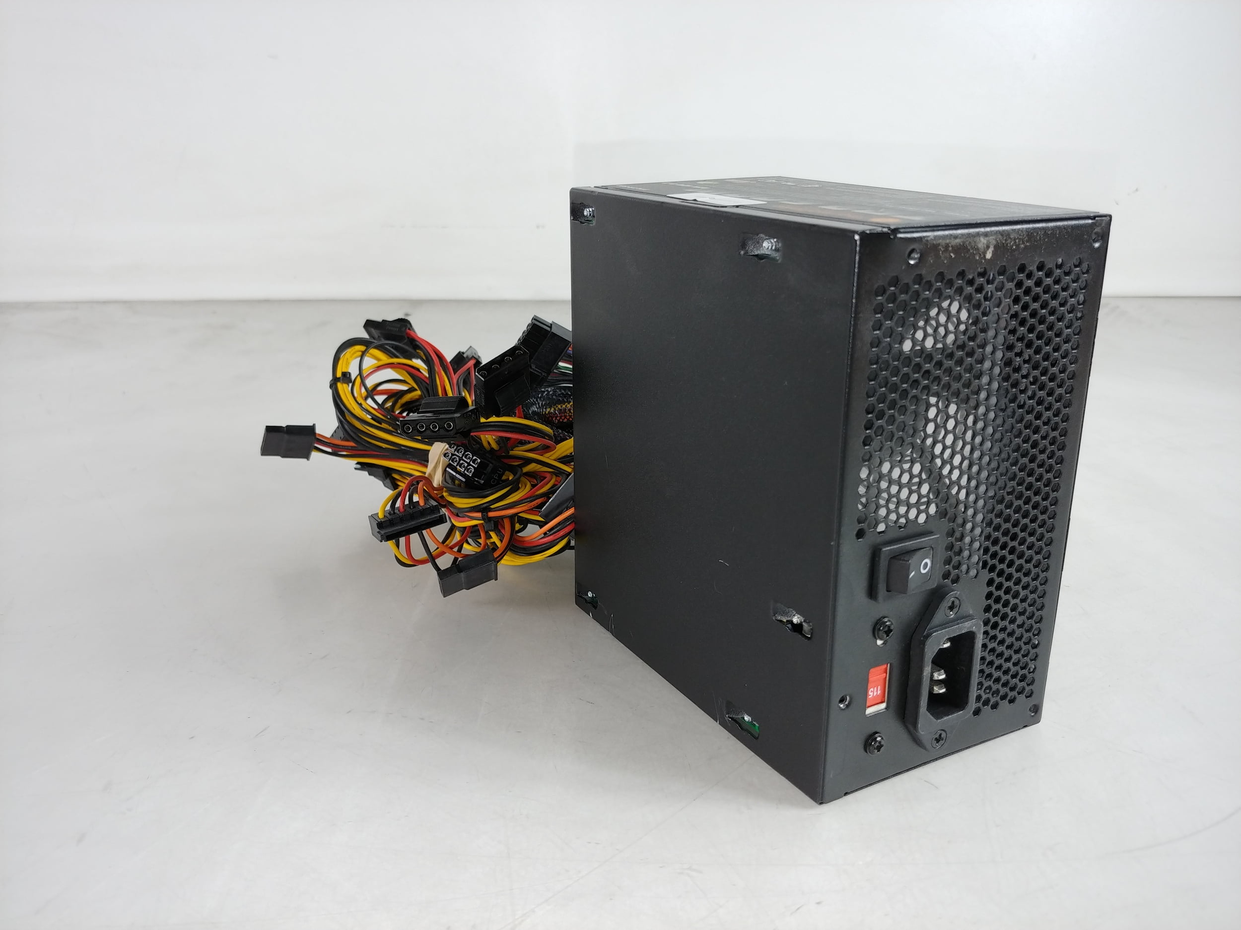 Pre-Owned Thermaltake TR2-600NL2NC 600W 20+4-Pins ATX Desktop Power ...
