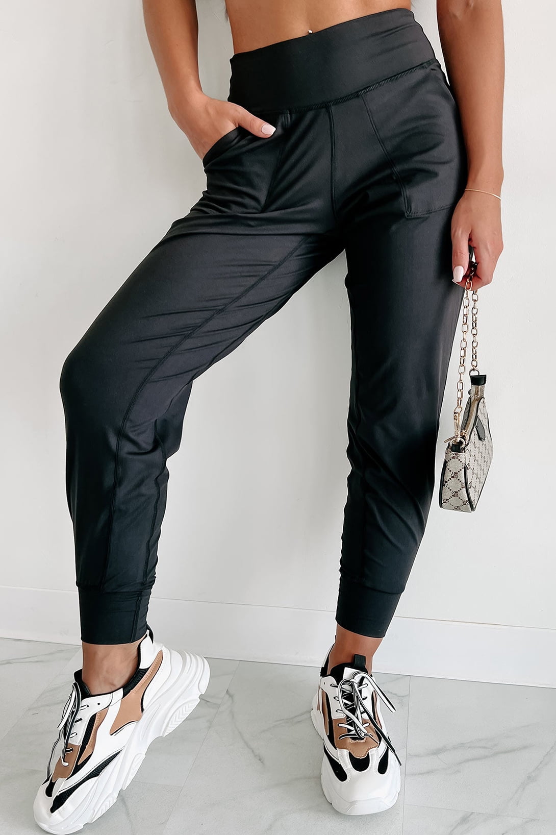 Ushdele Stylish Black High-Waist Joggers - Exposed Seam, Pocketed, Fit ...