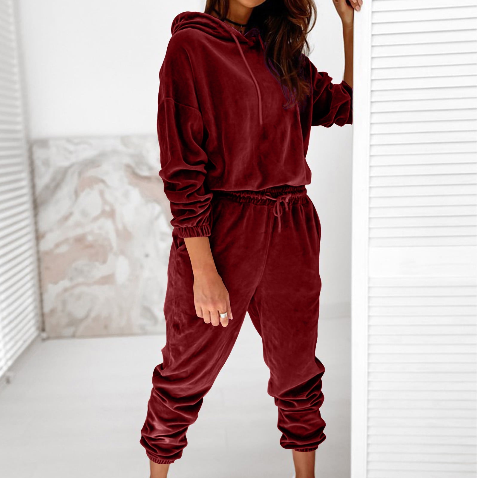 Usmixi Sweatsuits Set for Women Hoodies Lounge Sets for Women Cozy Gold Velvet Hooded Sweatshirt ...