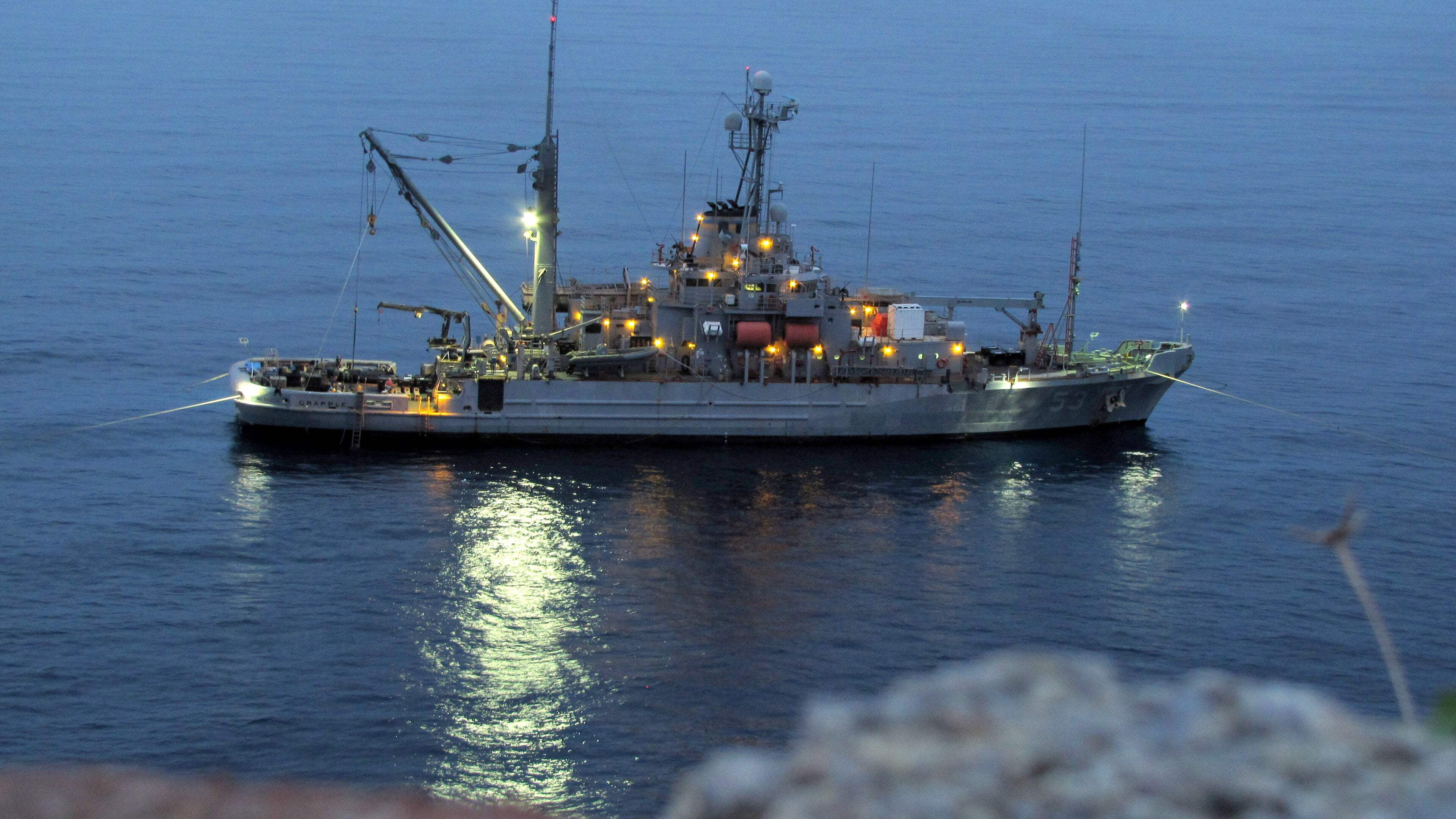 Usns Grapple Salvage Navy Ship Glossy Poster Picture Photo Print Banner ...