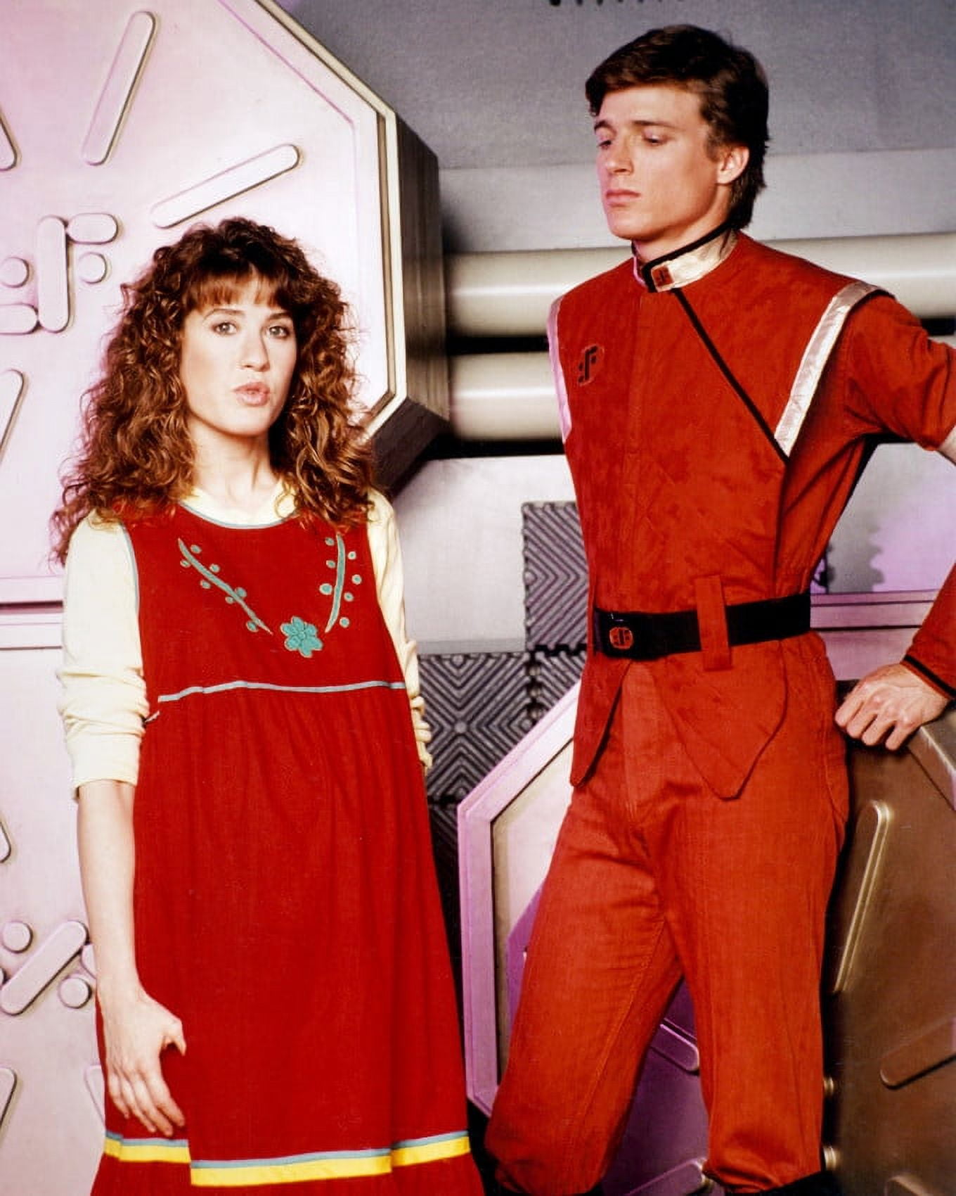 V Featuring Blair Tefkin, Jeff Yagher 24X36 Classic Hollywood Poster ...