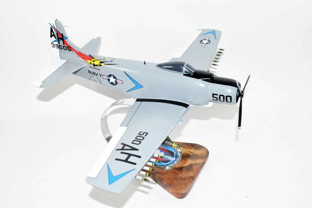 VA-176 Thunderbolts A-1H Spad Model, AD6 Navy, 1/33 Scale Model ...