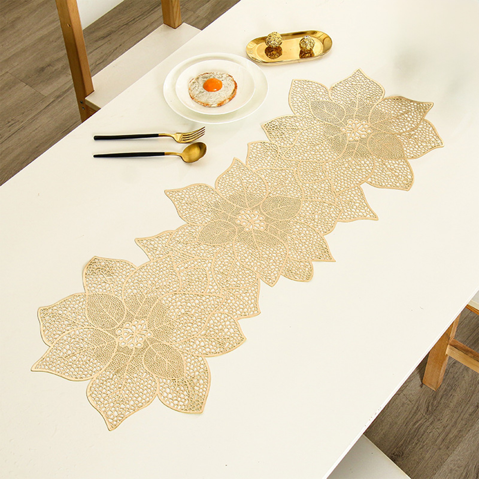 VAJUSO PVC Gold-Printed Hollow Flower Table Mat, European Long ...
