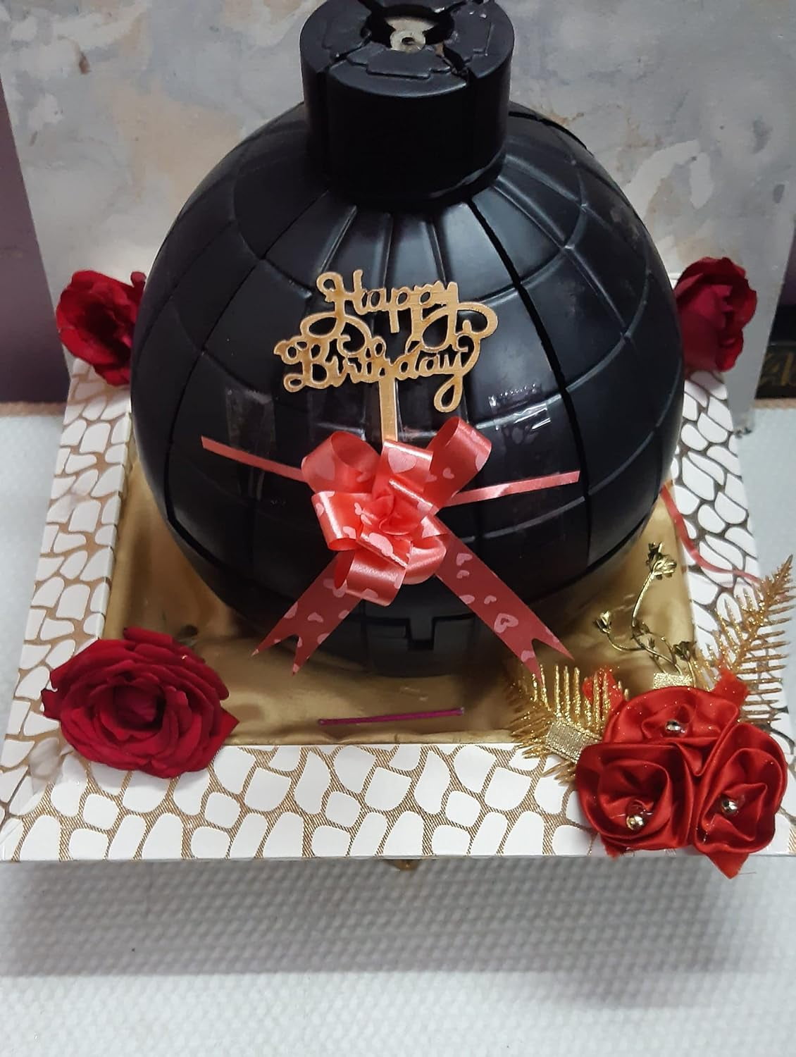 VBM Diy Surprise Box Gift For Birthday Unexpected Plastic Round Shaped Cake Gift Box For All ...