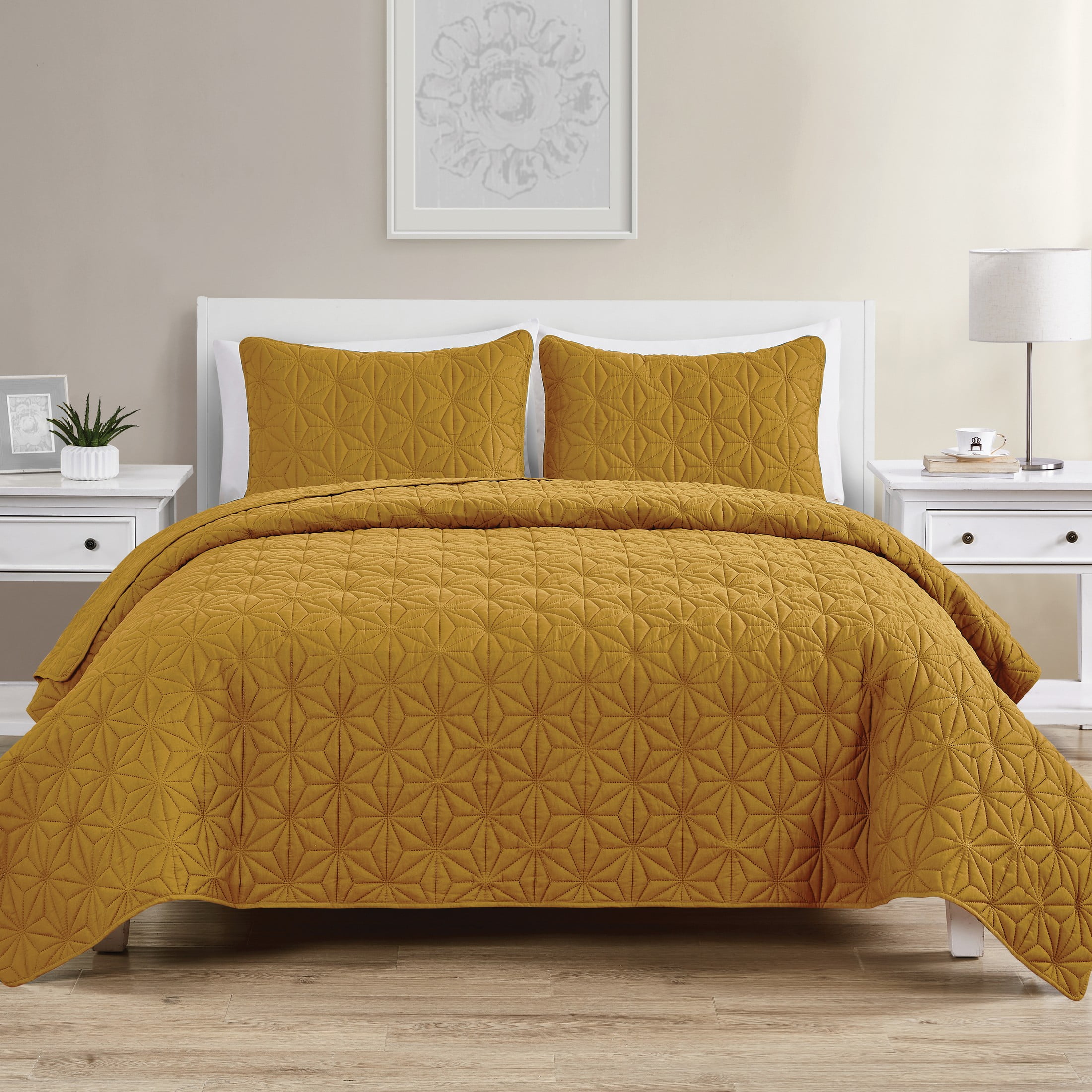 VCNY Home Kaleidoscope 3-Piece Gold Geometric Quilt Set, Full/Queen ...