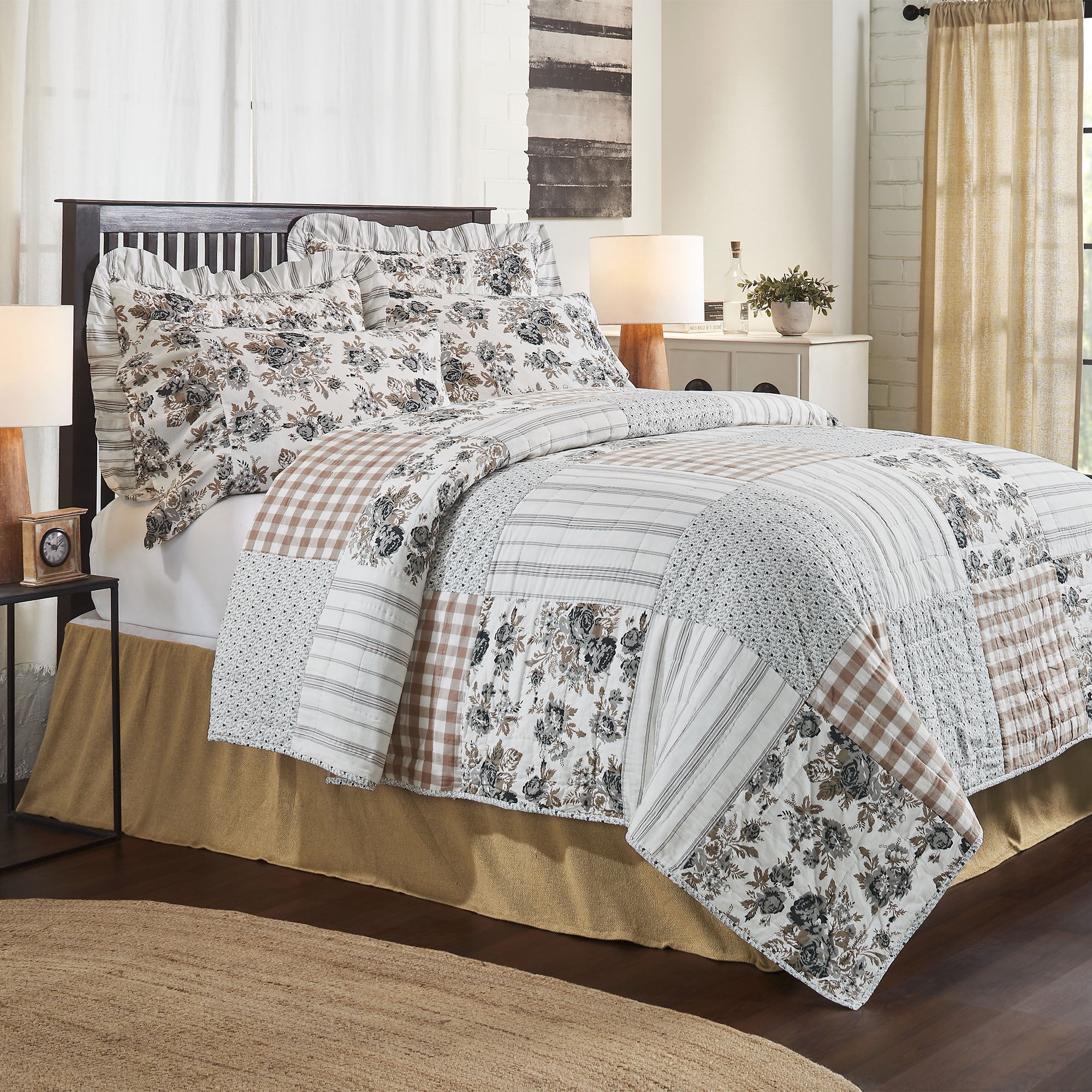 VHC Brands Annie Floral 3 Piece Quilt Set (1 Luxury King Quilt, 2 King ...