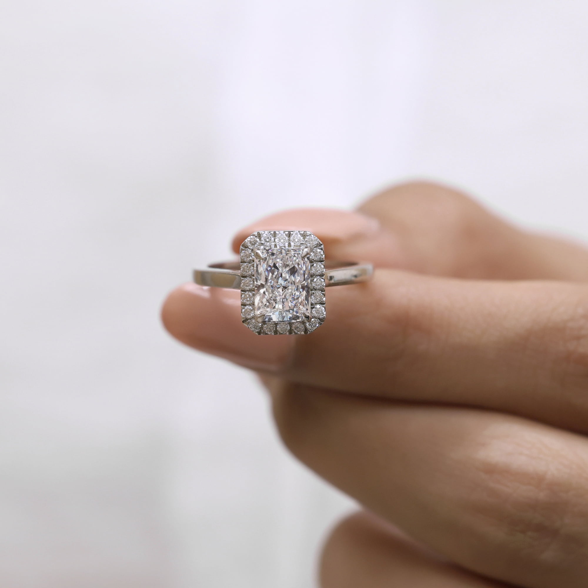 VINSON 2.45 CTW Radiant Moissanite Engagemenet Ring - Luxury Diamond ...