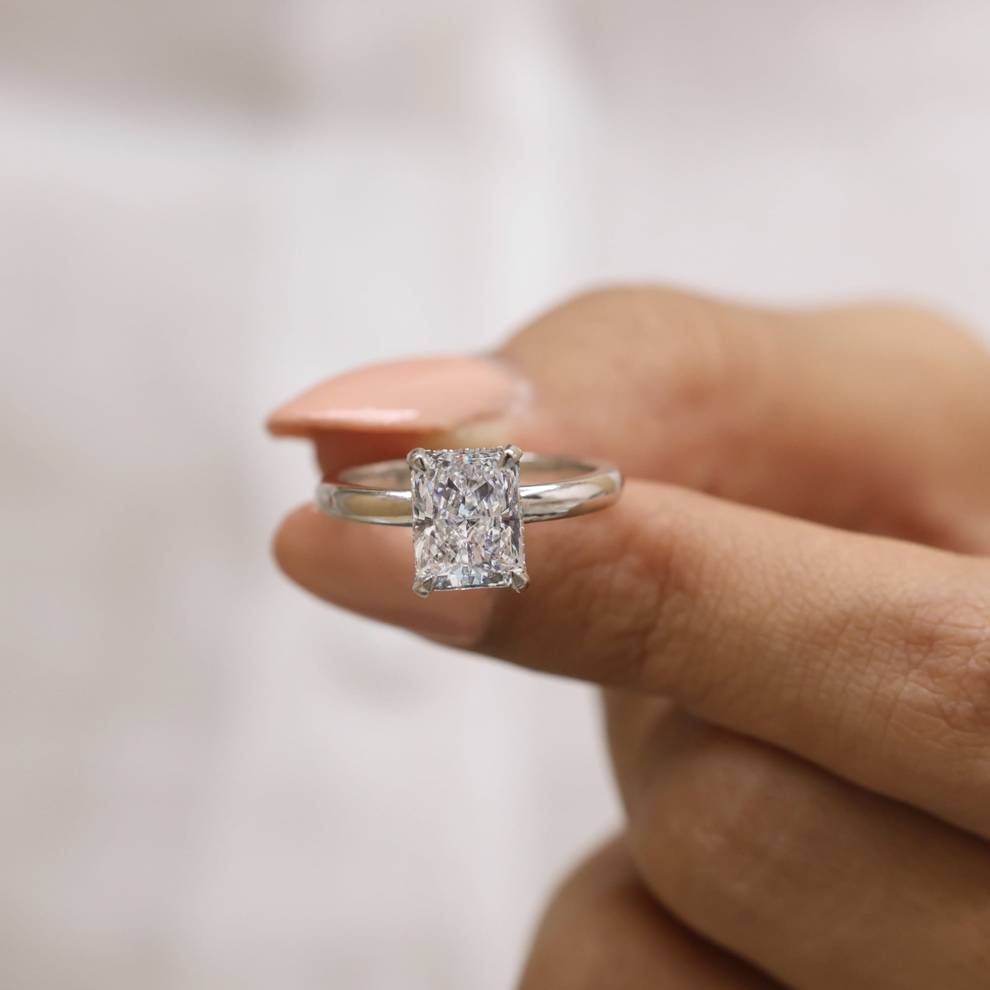 VINSON 2.50 Ct Radiant Moissanite Engagemenet Ring - Luxury Diamond ...