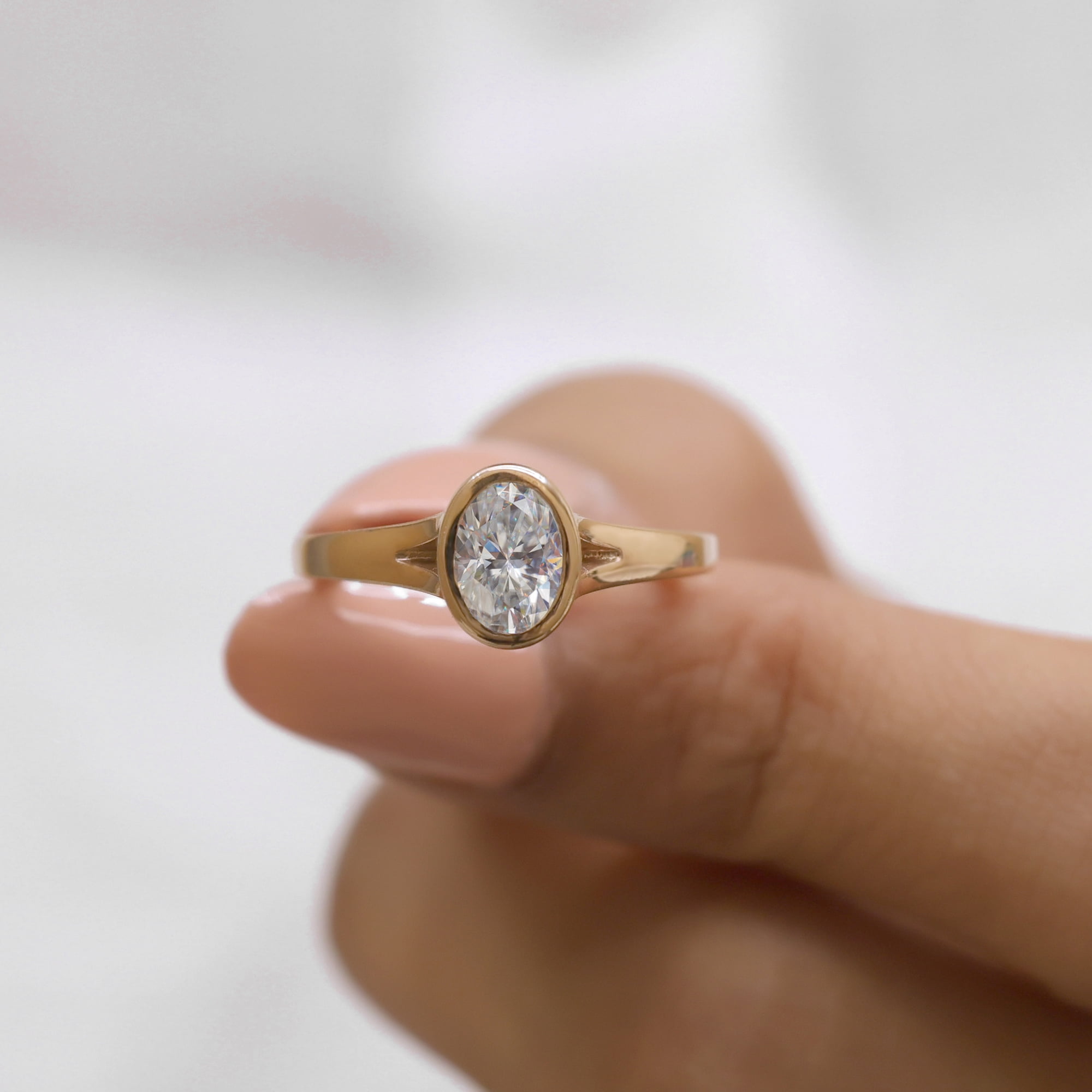 VINSON 2 Carat Oval Moissanite Solitaire Ring - Split Shank Cathedral ...