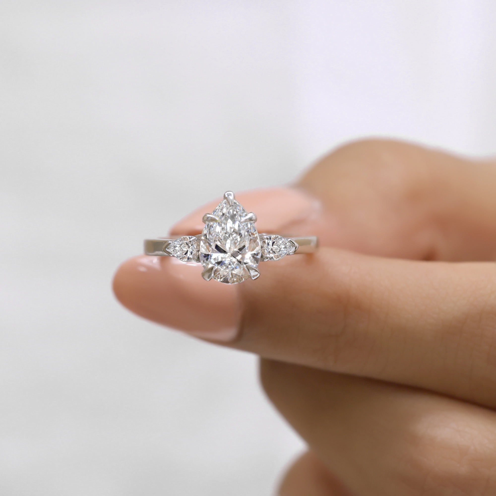 VINSON 2 Carat Pear Moissanite Diamond Three Stone Engagement Ring ...