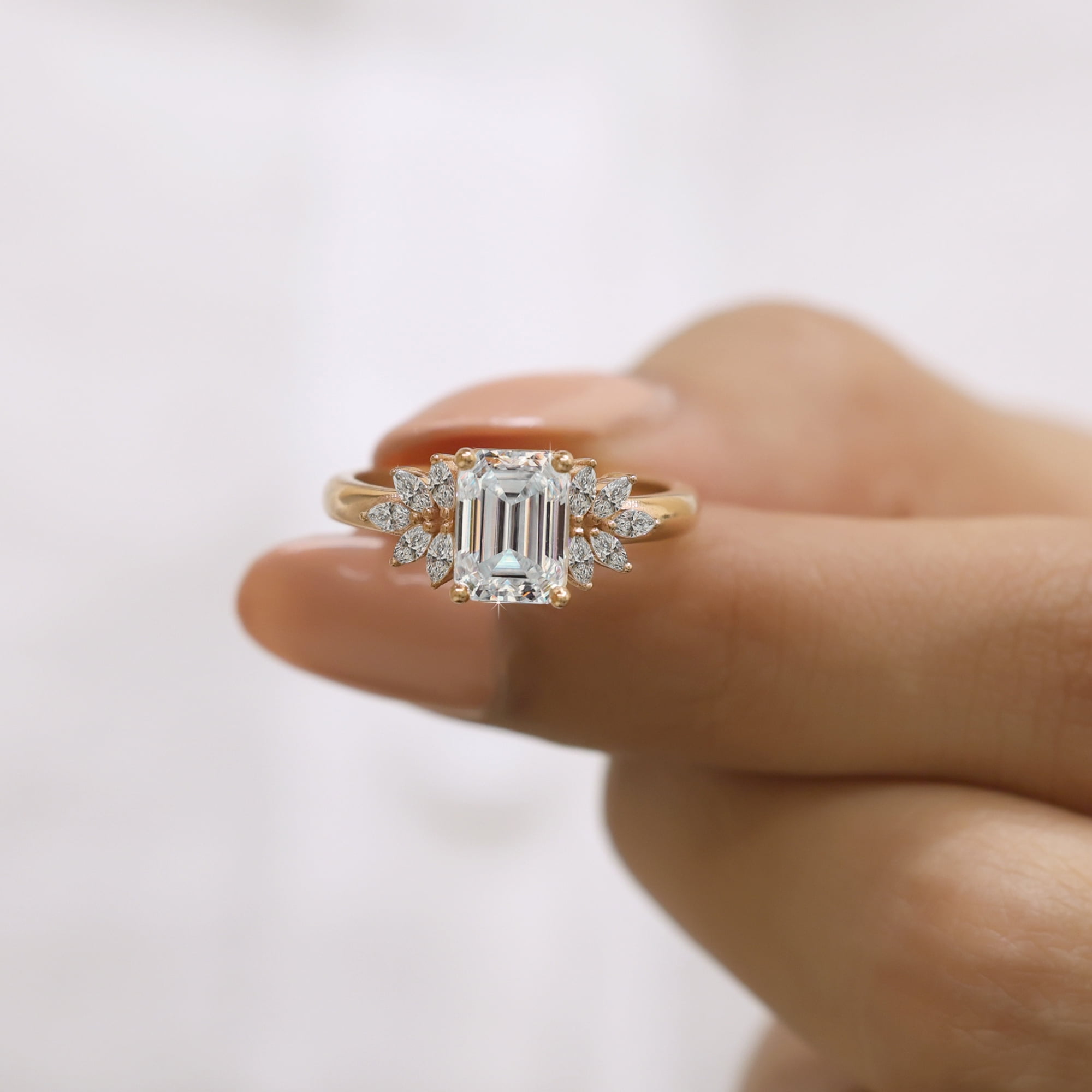 VINSON 2 Ct Emerald Moissanite Engagemenet Ring - Floral Diamond ...