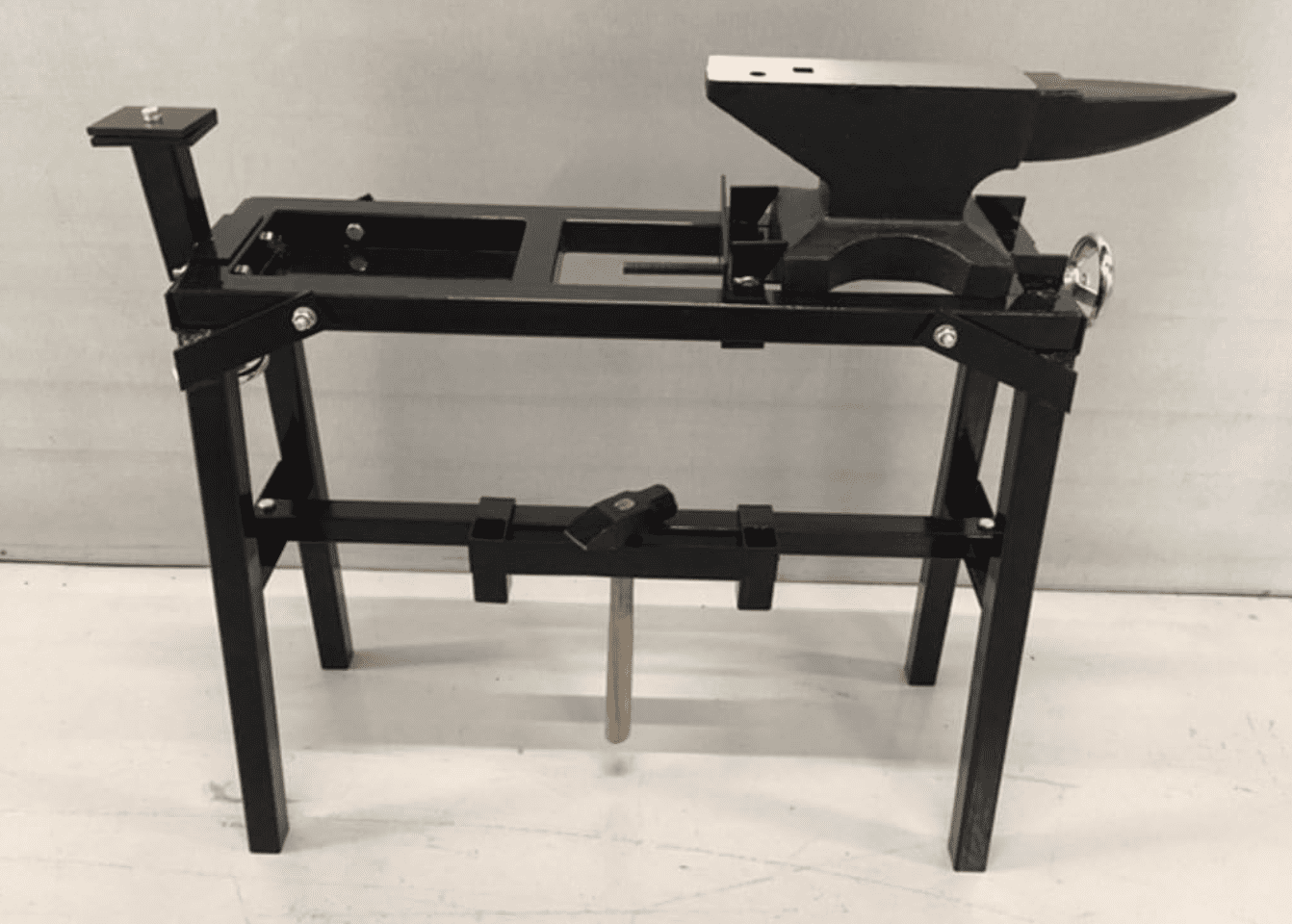 VKRP Industrial Blacksmith Anvil Stand with Adjustable Legs, Vise Mount ...