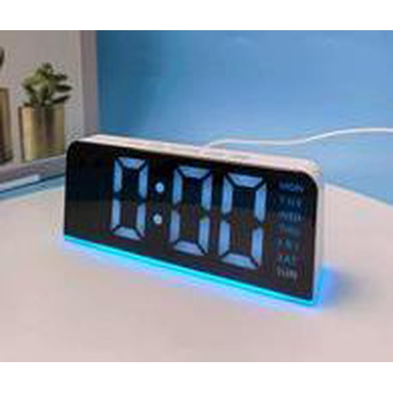 VOLIVO Small Digital Clock with Night Light, Desk Alarm Clock for ...