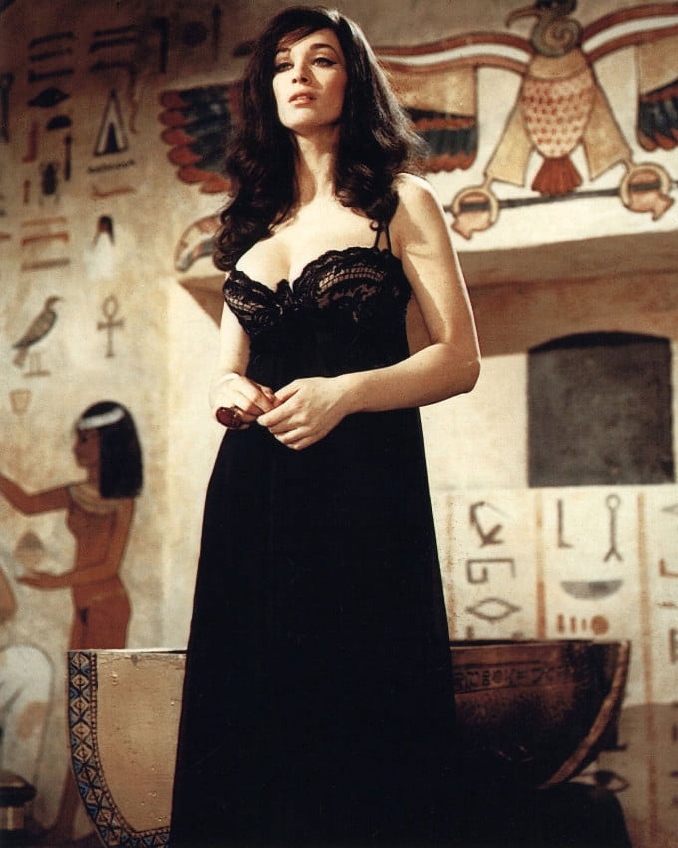 Valerie Leon In Blood From The Mummy's Tomb Egyptian Art Glamorous ...