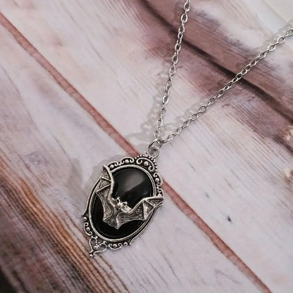 Vampire Bat Pendant Necklace Demon Devil Cameo Wings Chain Necklace ...