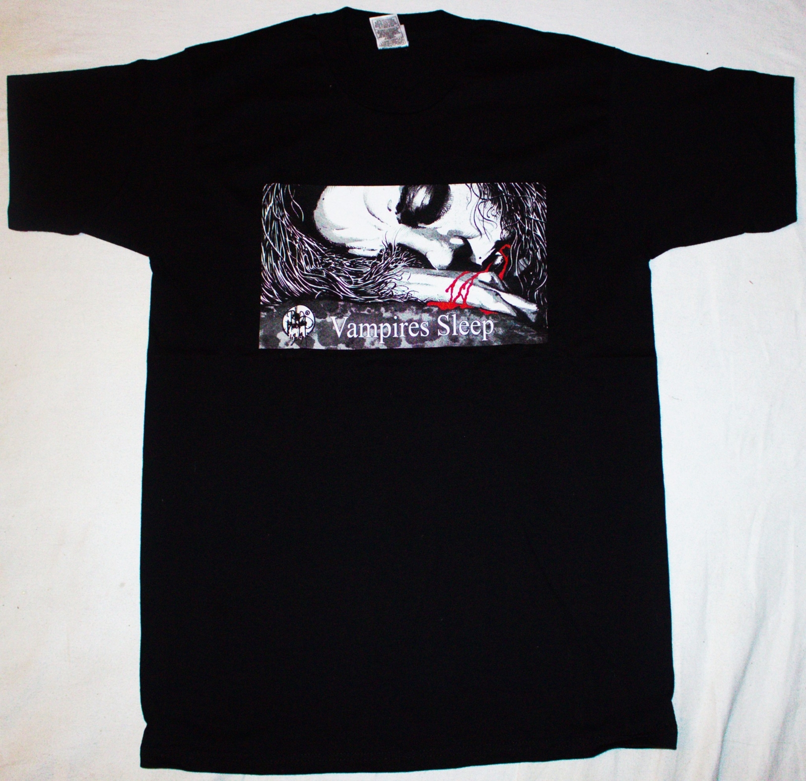 Vampire The Masquerade Vampires Sleep T-Shirt Fashion Victim 1998 NEW ...