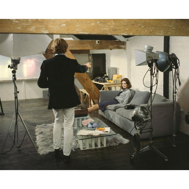 Vanessa Redgrave And David Hemmings In Blowup Arranging Photo Shoot ...