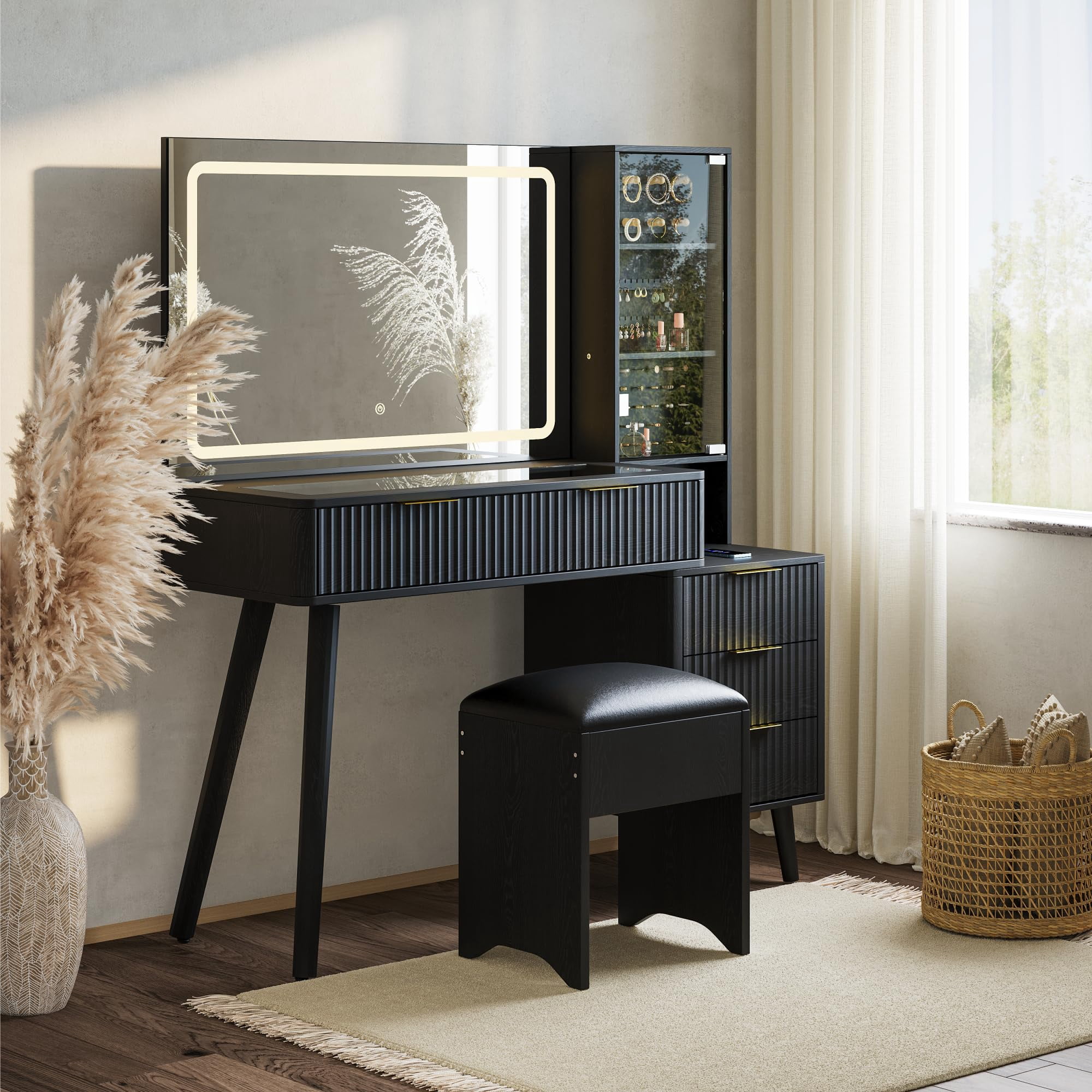 Vanity Desk with Lighted Mirror, Makeup Vanity with Charging Station ...