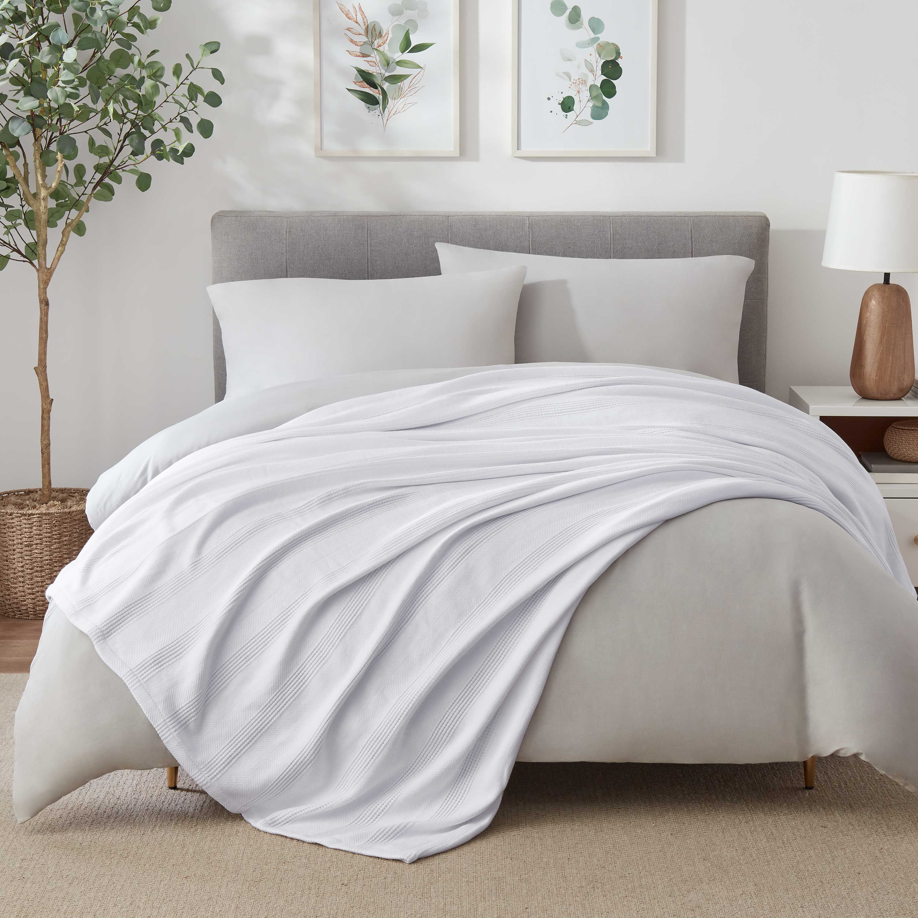 Vellux 100% Cotton Queen Blanket - All-Season, Soft, Cozy & Breathable (90"x90"), White ...