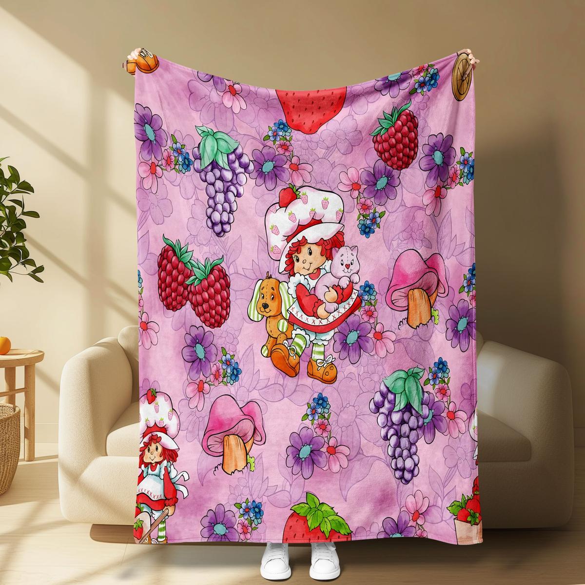 [Vibrant Bazaar] Strawberry Shortcake cartoon flannel blanket, cute ...