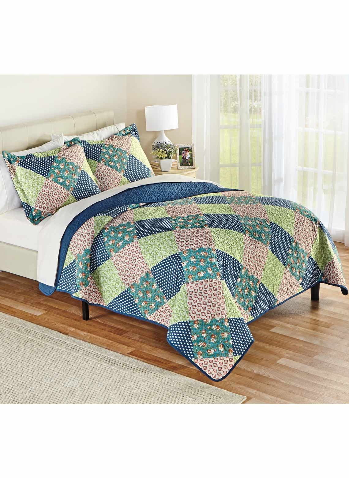 Vibrant Patchwork Quilt Set - Full - Walmart.com