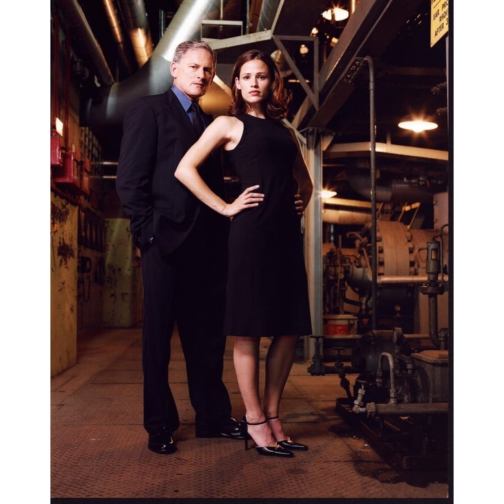 Victor Garber And Jennifer Garner Posed For Alias Photo Print (8 x 10 ...