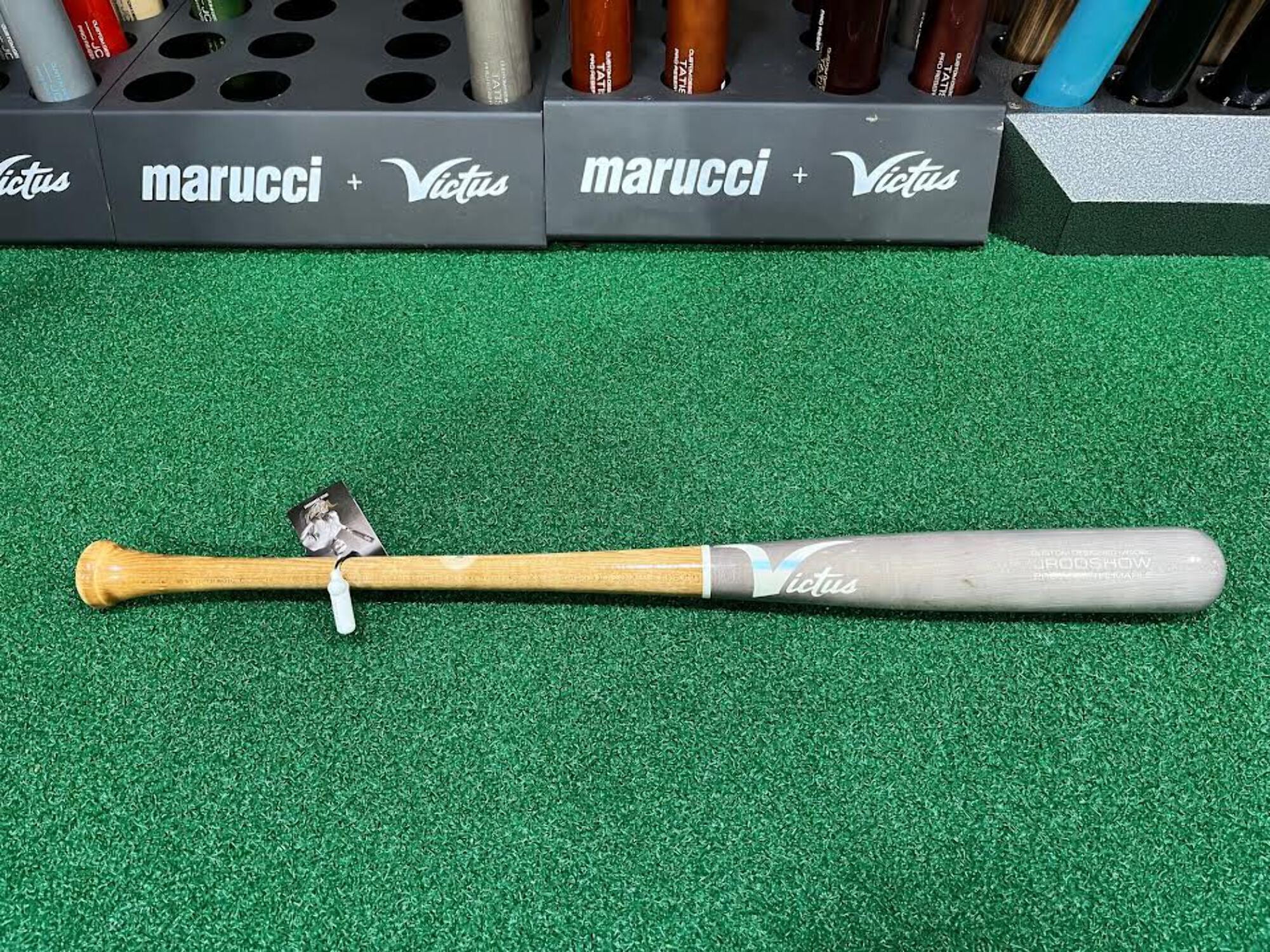 Victus JRODSHOW Dealer's Choice Maple Pro Reserve Wood Bat: VRWMJROD-DC ...