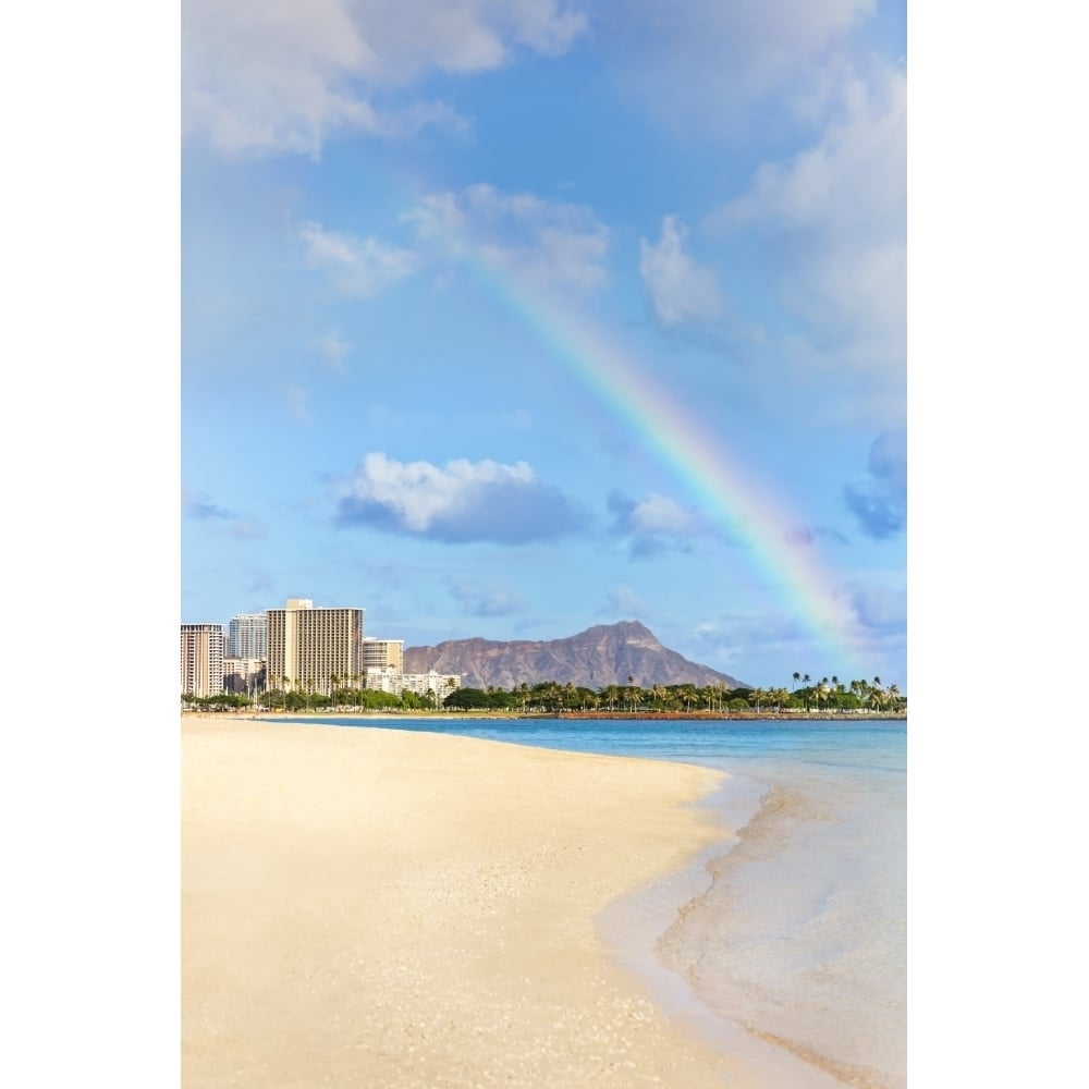 View Of Waikiki Beach And Diamond Head Crater At Ala Moana Beach Park ...